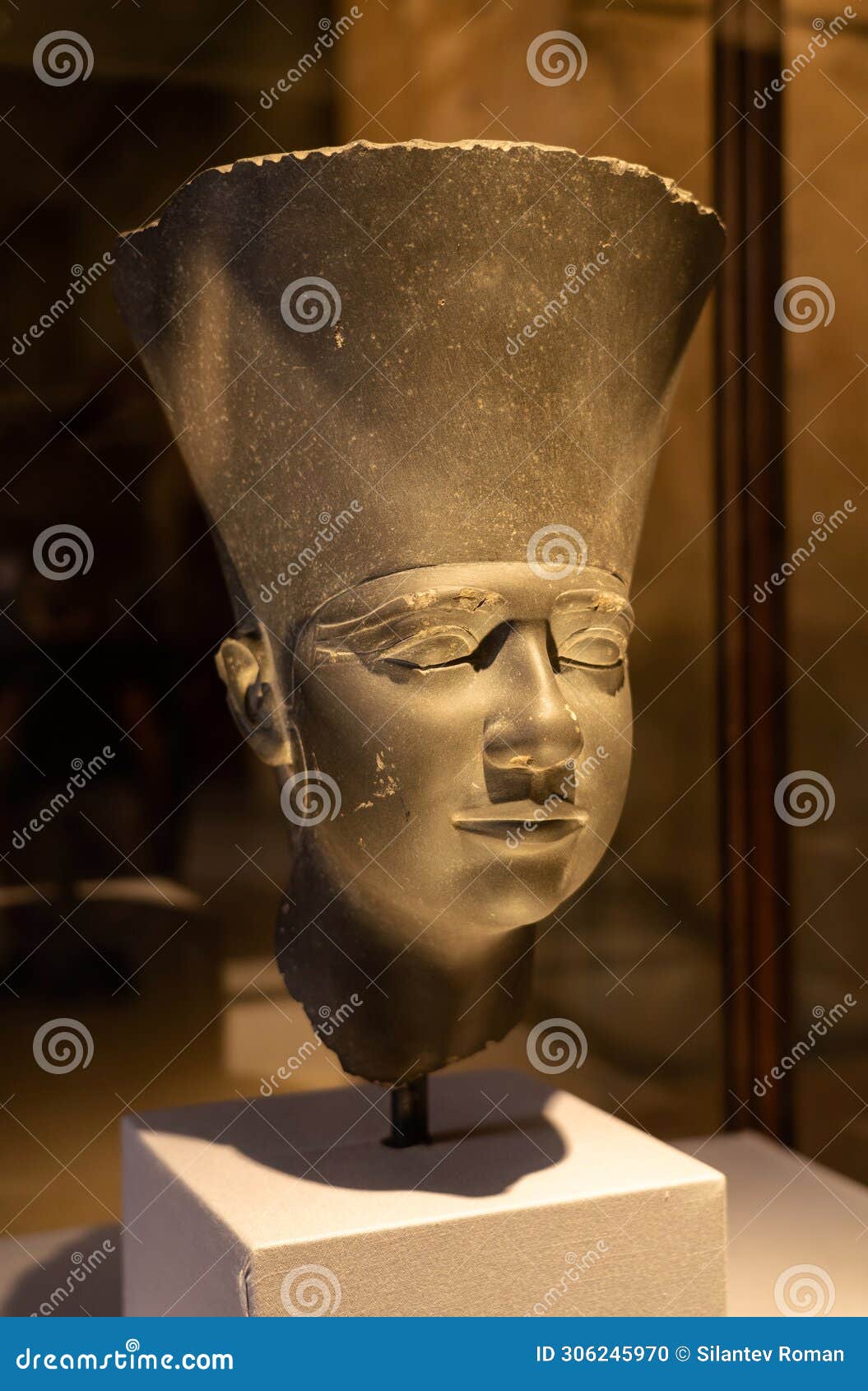 Pharaoh of Ancient Egypt Userkaf Stock Photo - Image of tomb, head ...