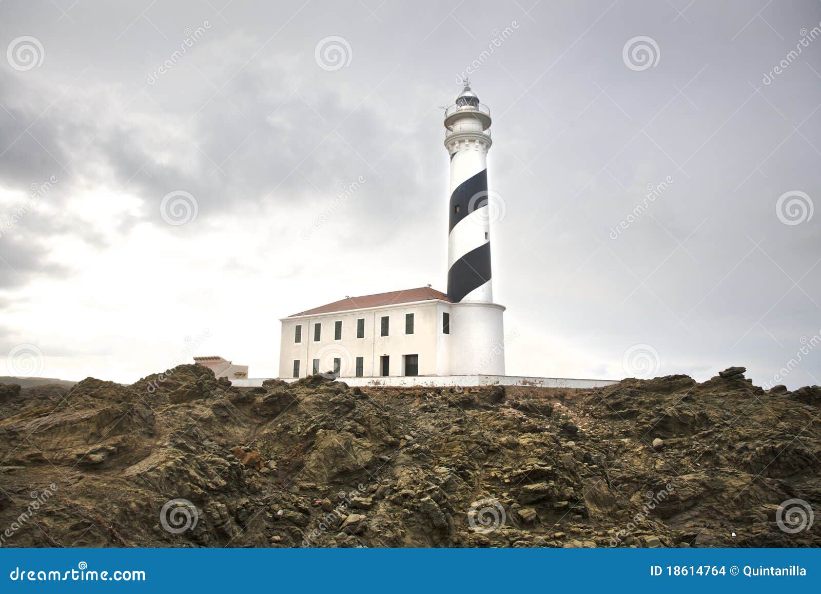Phare De Favaritx Sur Le Cap De Roche Photo stock - Image du horizontal ...