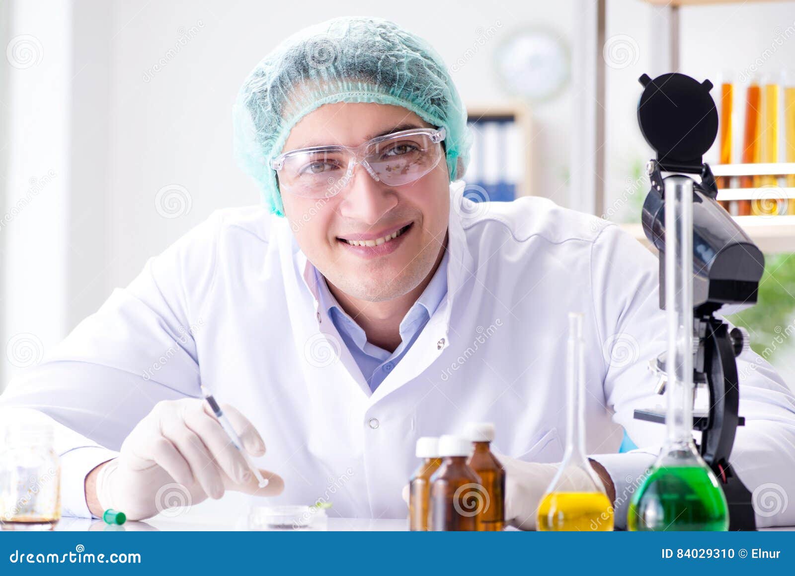 The Pharmaceutical Industry Concept with Scientist in the Lab Stock ...