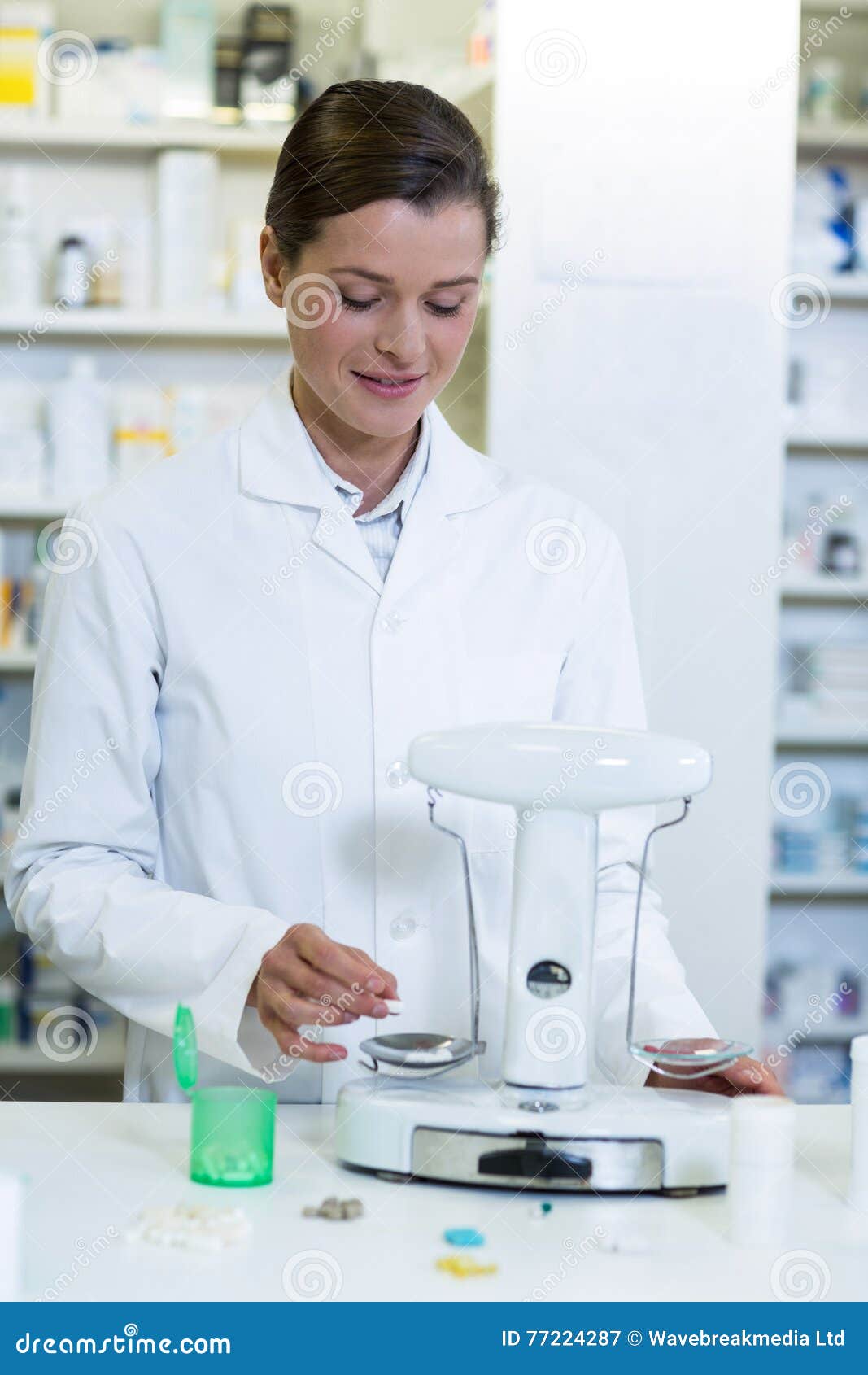 Pharmacist Measuring Tablets with Pharmacy Scale Stock Image - Image of ...