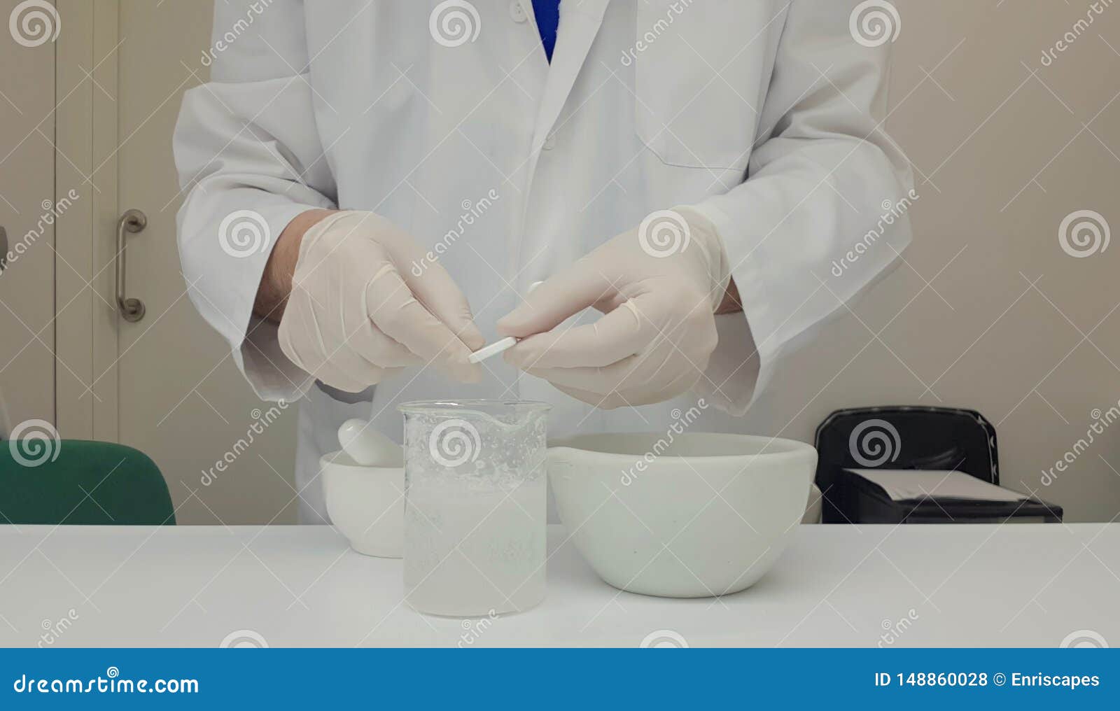 Pharmacist Performing a Quality Control of Effervescent Tablets Stock ...