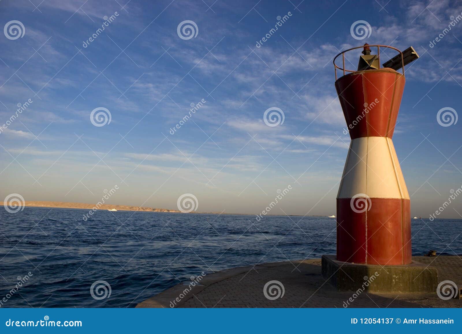 Pharos vermelho imagem de stock. Imagem de vermelho, farol - 12054137