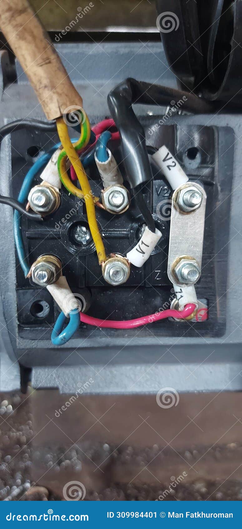 1 Phase Dynamo Wiring Scheme Stock Image - Image of supply, connection ...