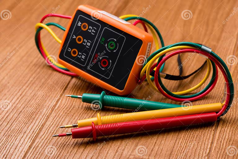 Large Plan Phase Indicator. Measuring the Correct Phasing of Three ...