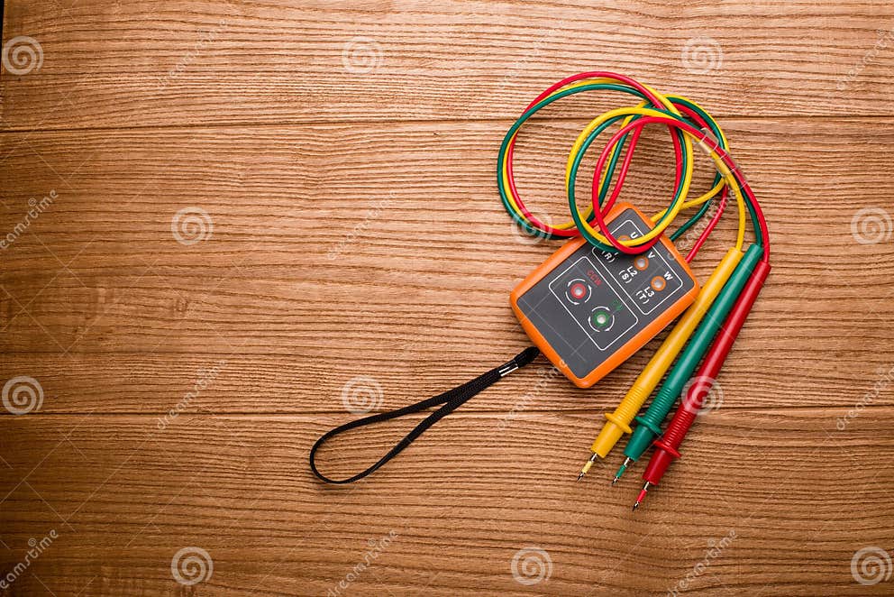Large Plan Phase Indicator. Measuring the Correct Phasing of Three ...