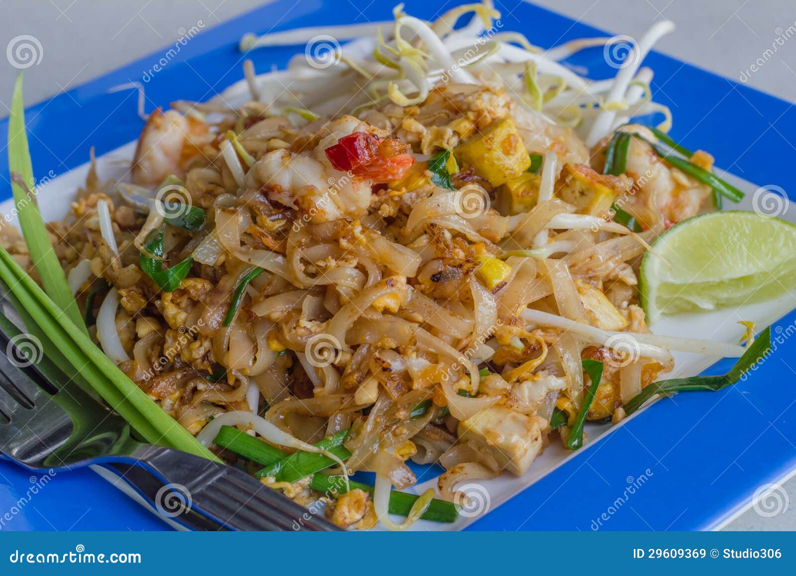 Phat Thai stock image. Image of plate, green, lime, lifestyle - 29609369