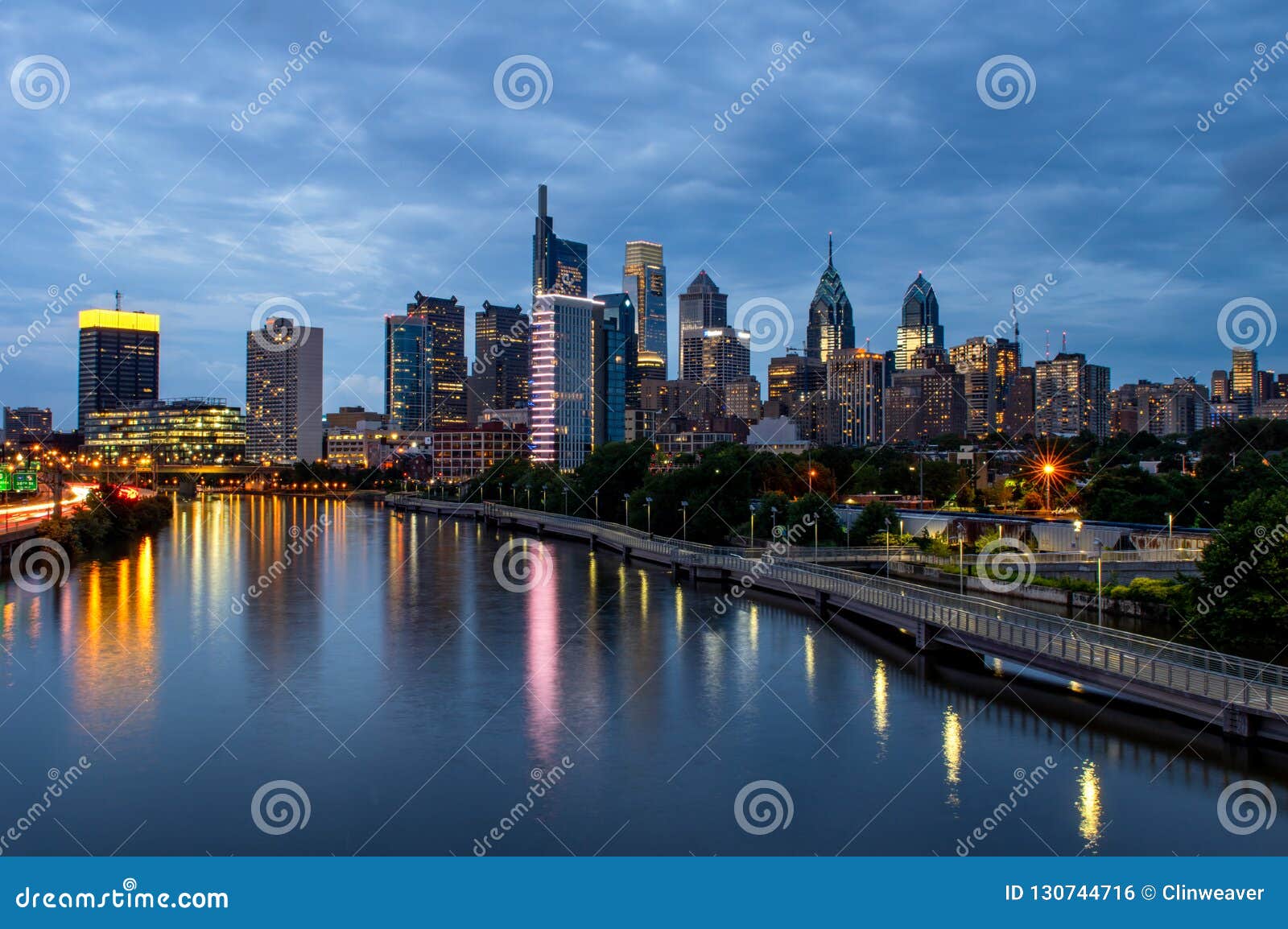 Philadelphia City Lights editorial photo. Image of metropolis - 130744716