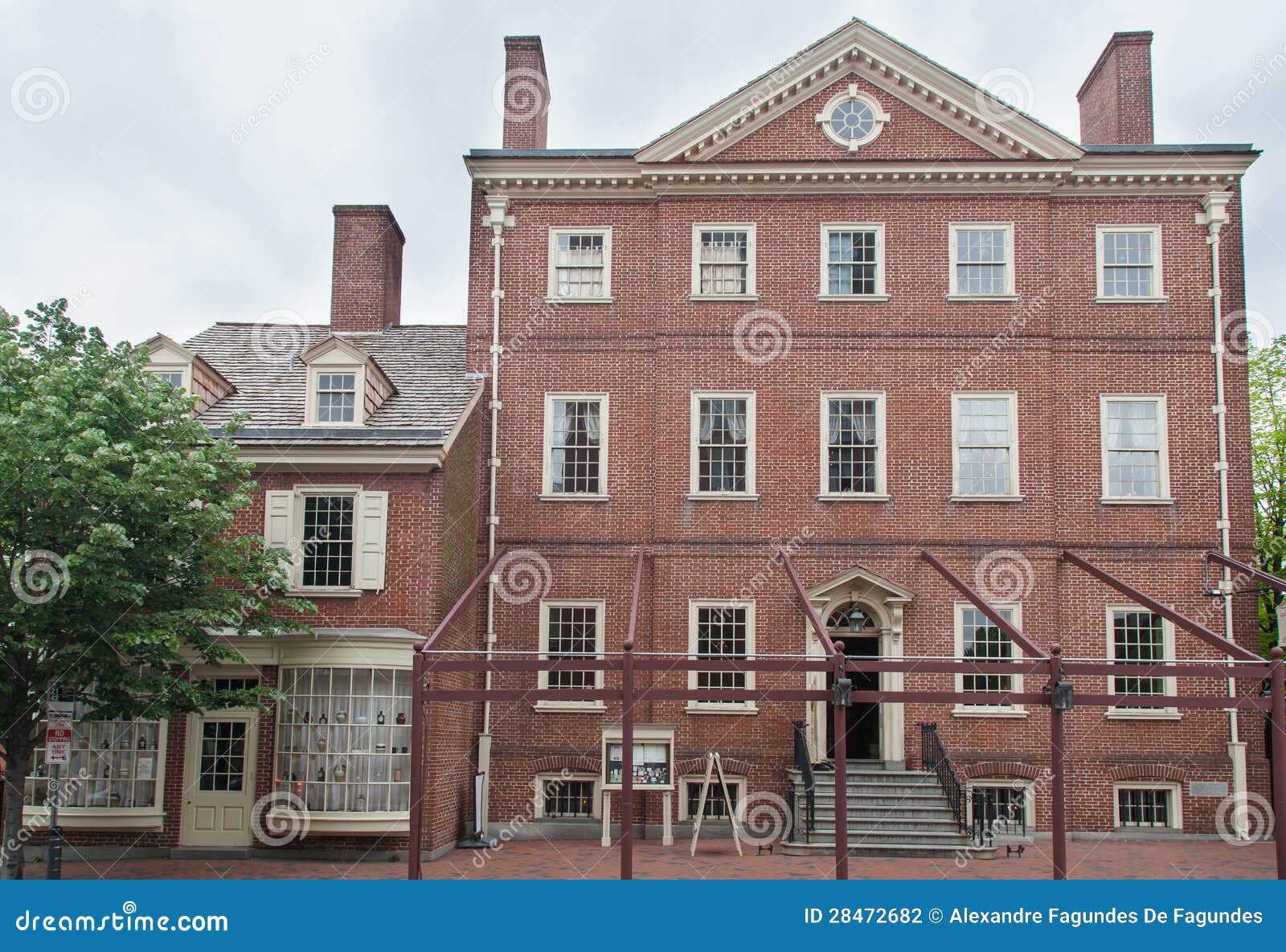Philadelphia City Tavern stock photo. Image of window - 28472682