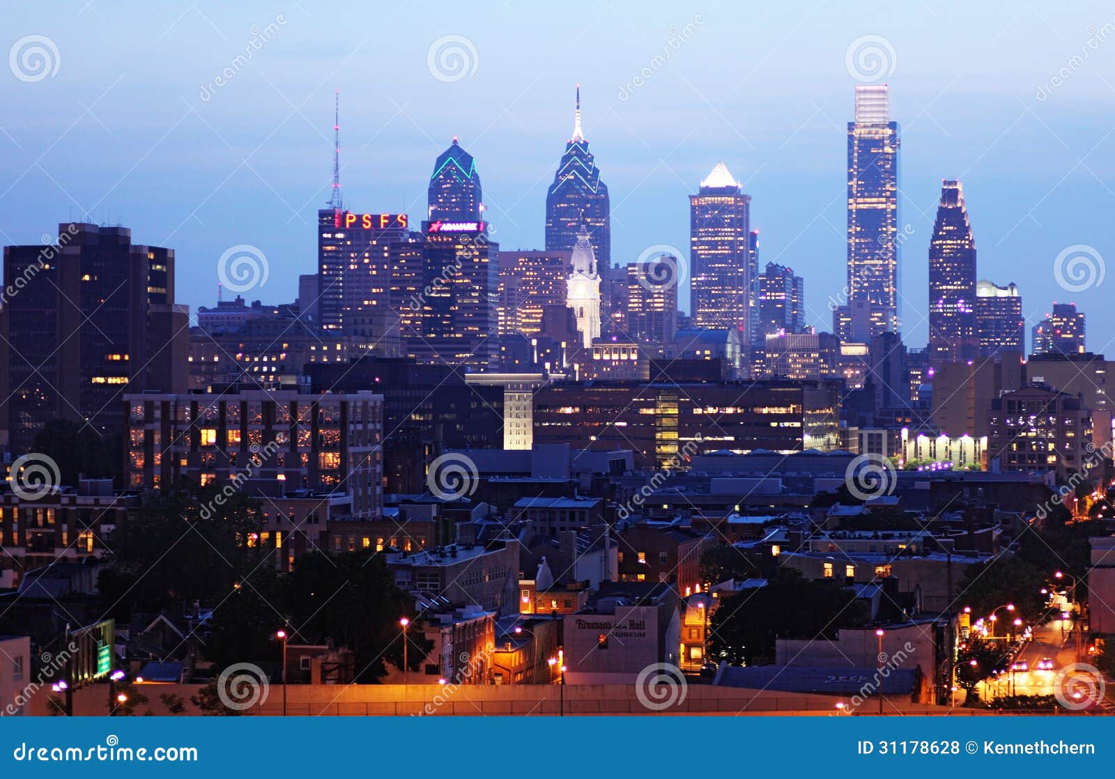 Philadelphia at night editorial stock photo. Image of street - 31178628