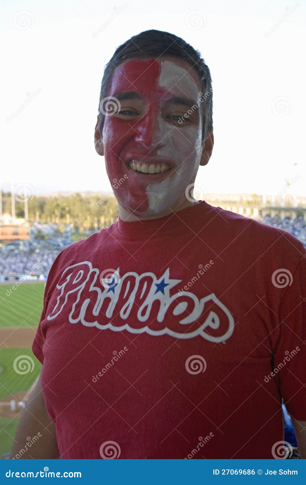 Philadelphia Phillies fan editorial photo. Image of fans - 27069686
