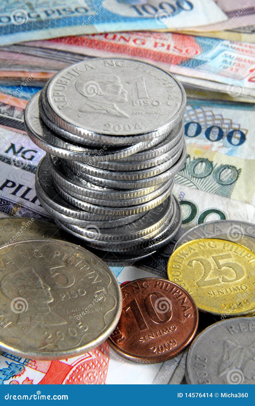 Philippines Banknotes and Coins Stock Photo - Image of bill, pilipinas ...