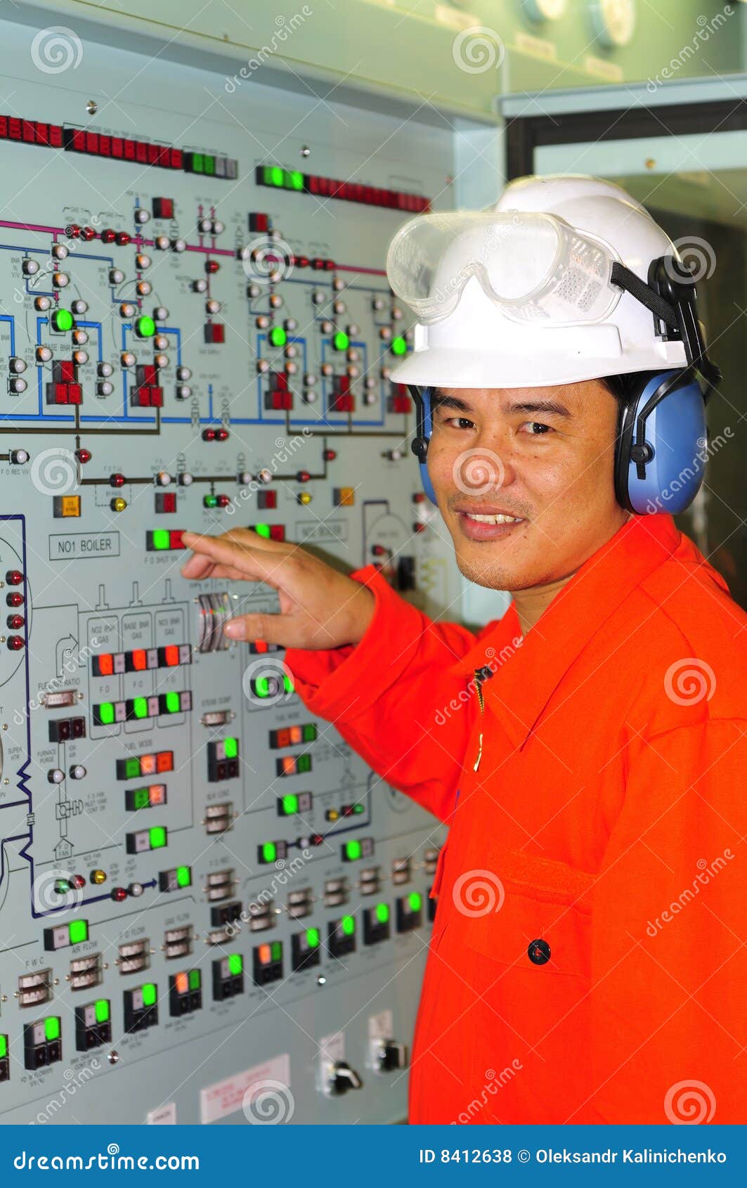 Philippines Shipping Engineer Stock Photo - Image of careful, drill ...