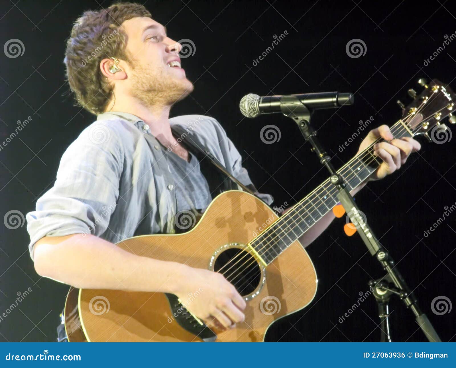 Phillip Phillips editorial photo. Image of band, popular - 27063936
