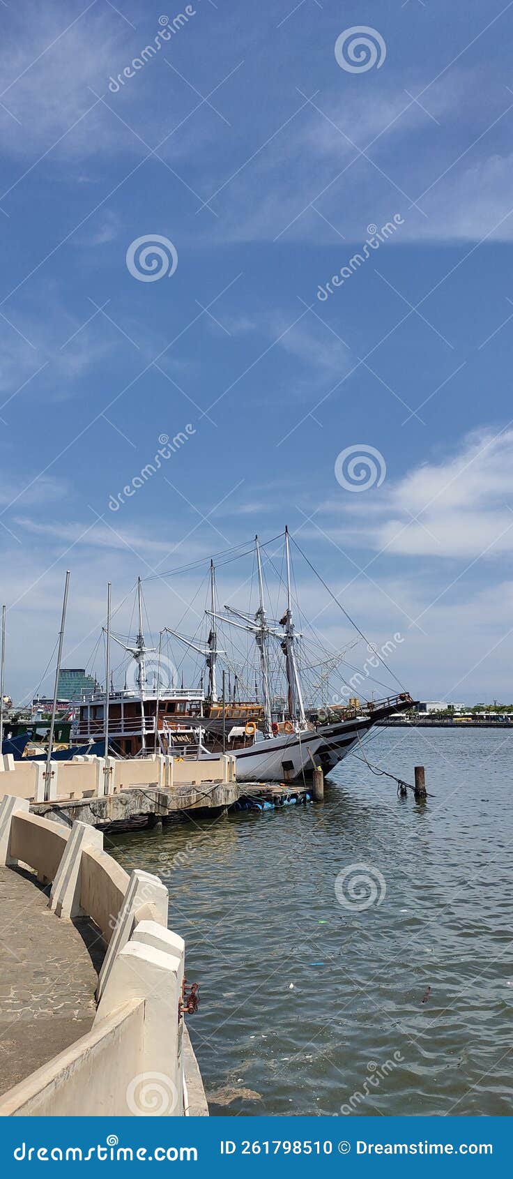 Phinisi Ship in Beach and Beautiful Sky Stock Photo - Image of coast ...