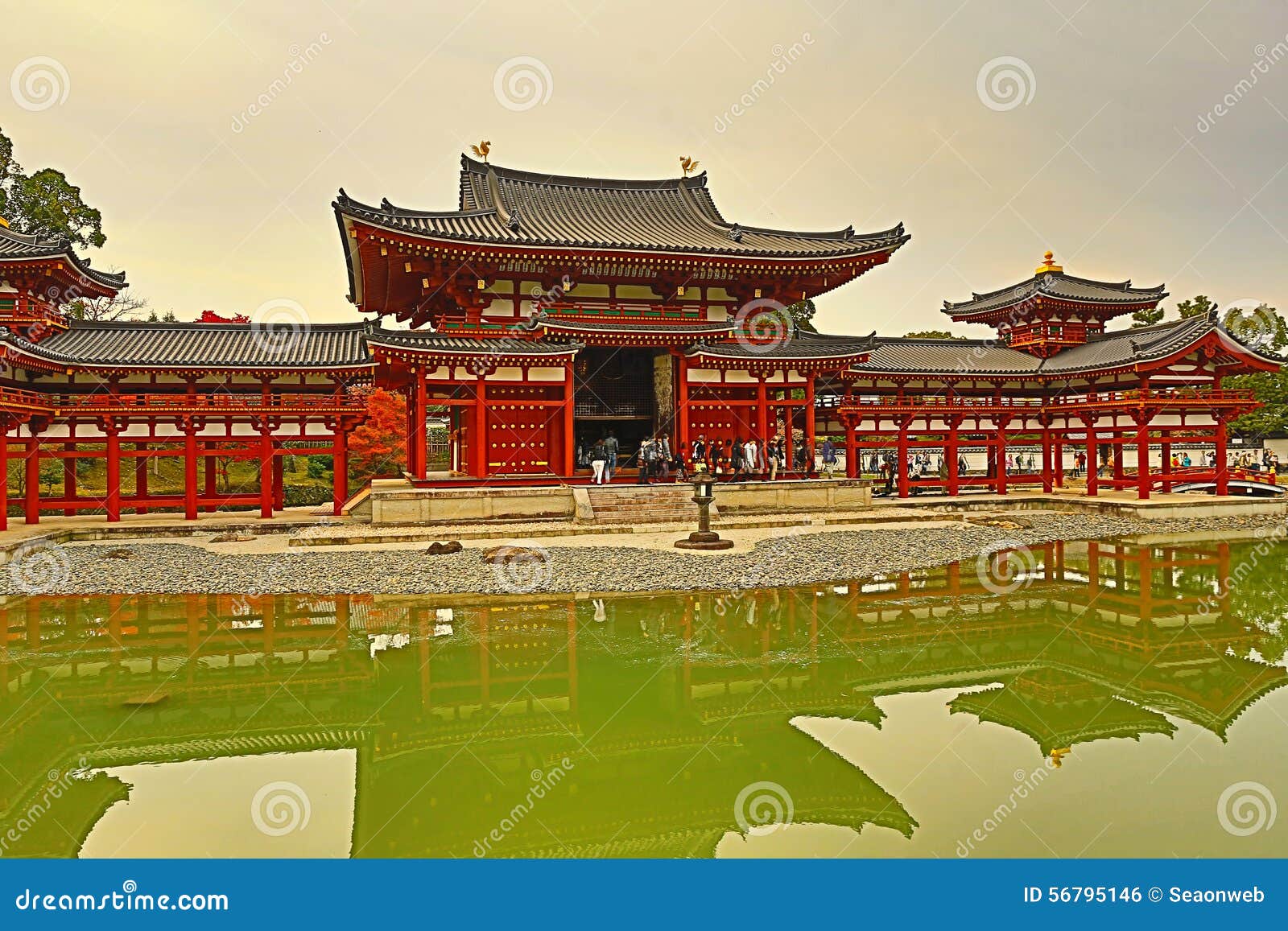 The Phoenix Hall of Byodo-in Temple in Kyoto, Japan Stock Photo - Image ...
