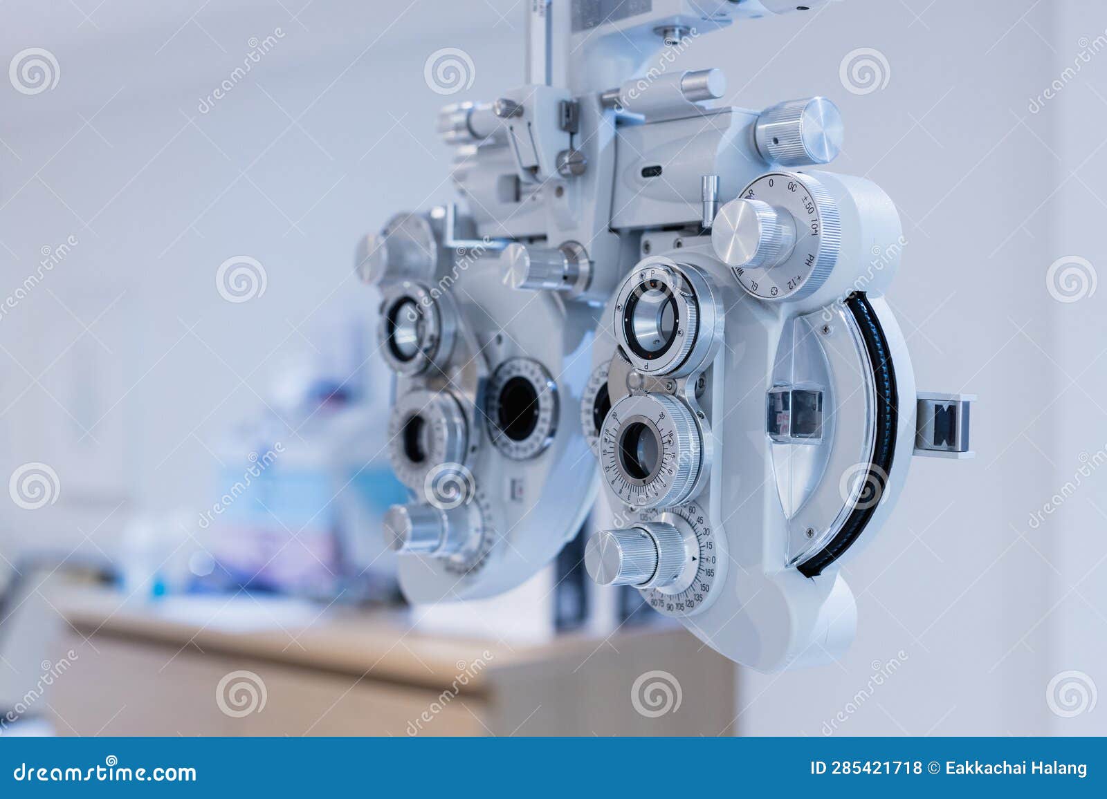 Phoropter Eyesight Measurement Testing Machine, Eye Health Check and ... Phoropter Eyesight Measurement Testing Machine, Eye Health Check and ...