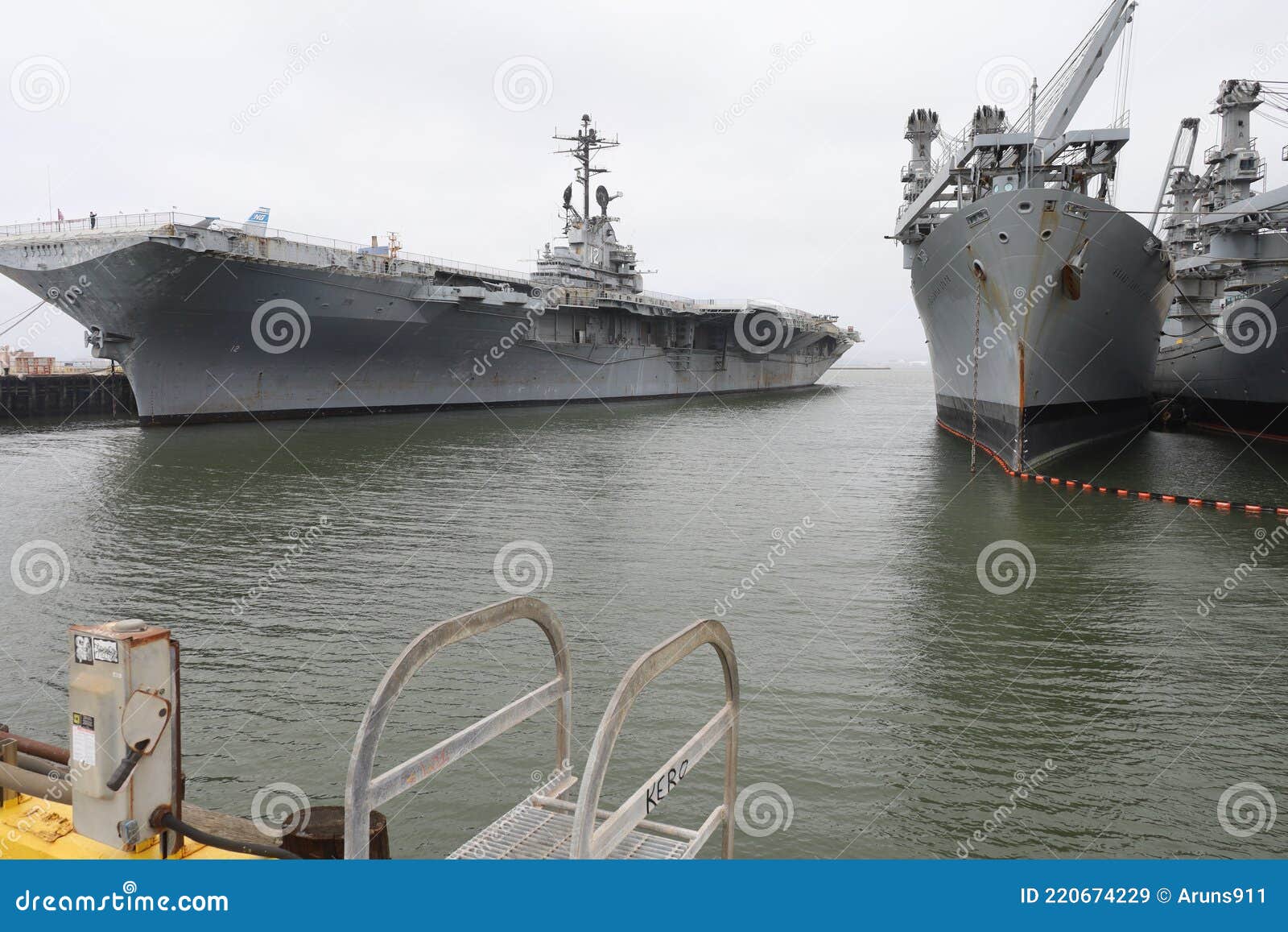 USS Hornet and Alameda Naval Museum Editorial Stock Image - Image of ...