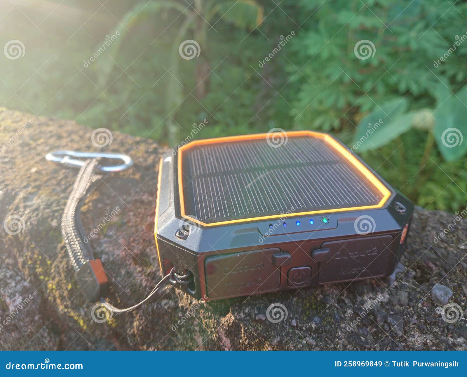 Photo Charging Process Power Bank Sollar Cell or Panel from Direct ...