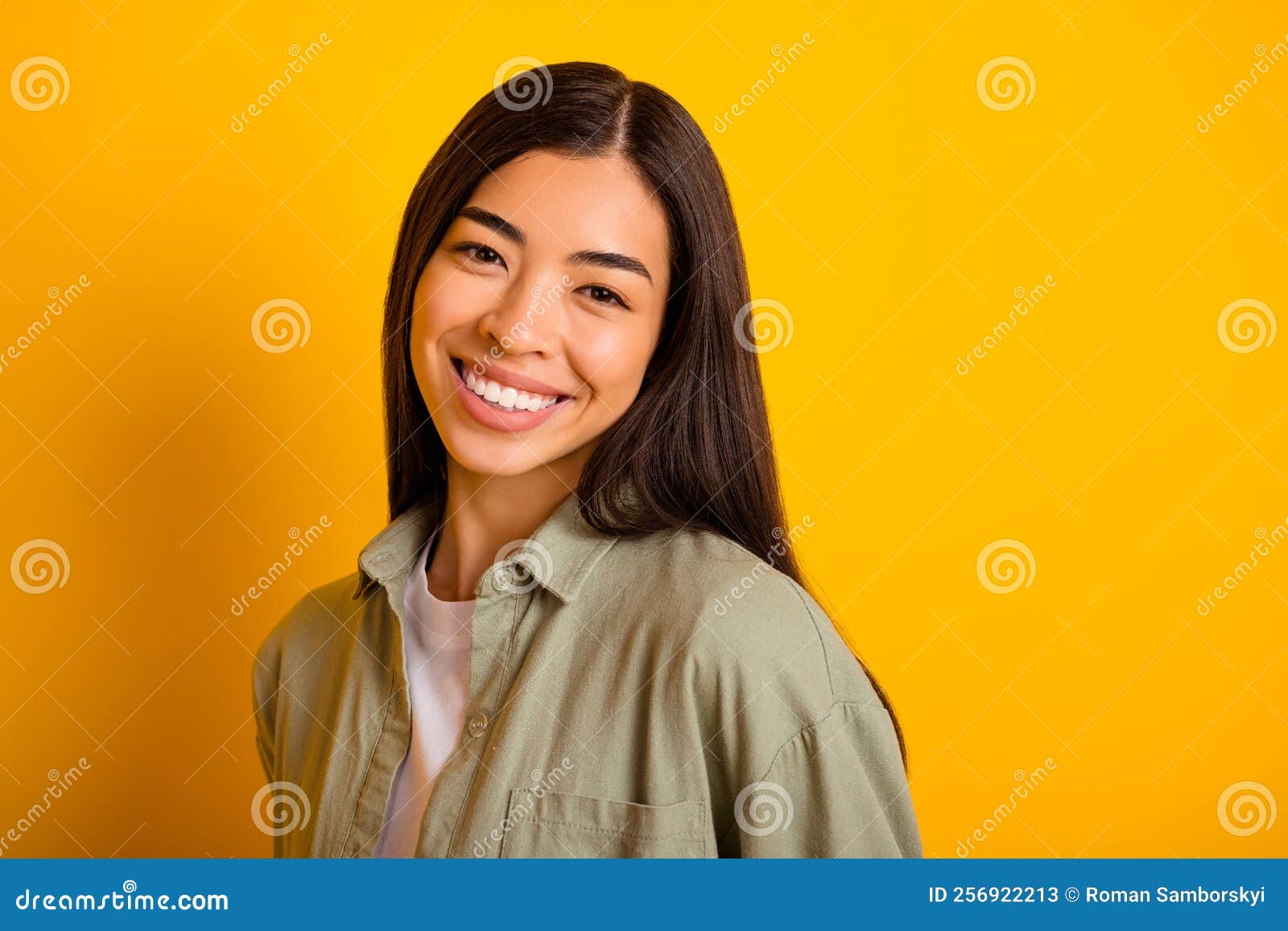 Photo Of Cheerful Adorable Girl Toothy Beaming Smile Look Camera Good