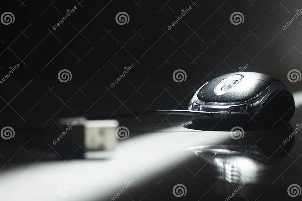 Computer Mouse and Cable Exposed Glow in the Dark Stock Image - Image ...