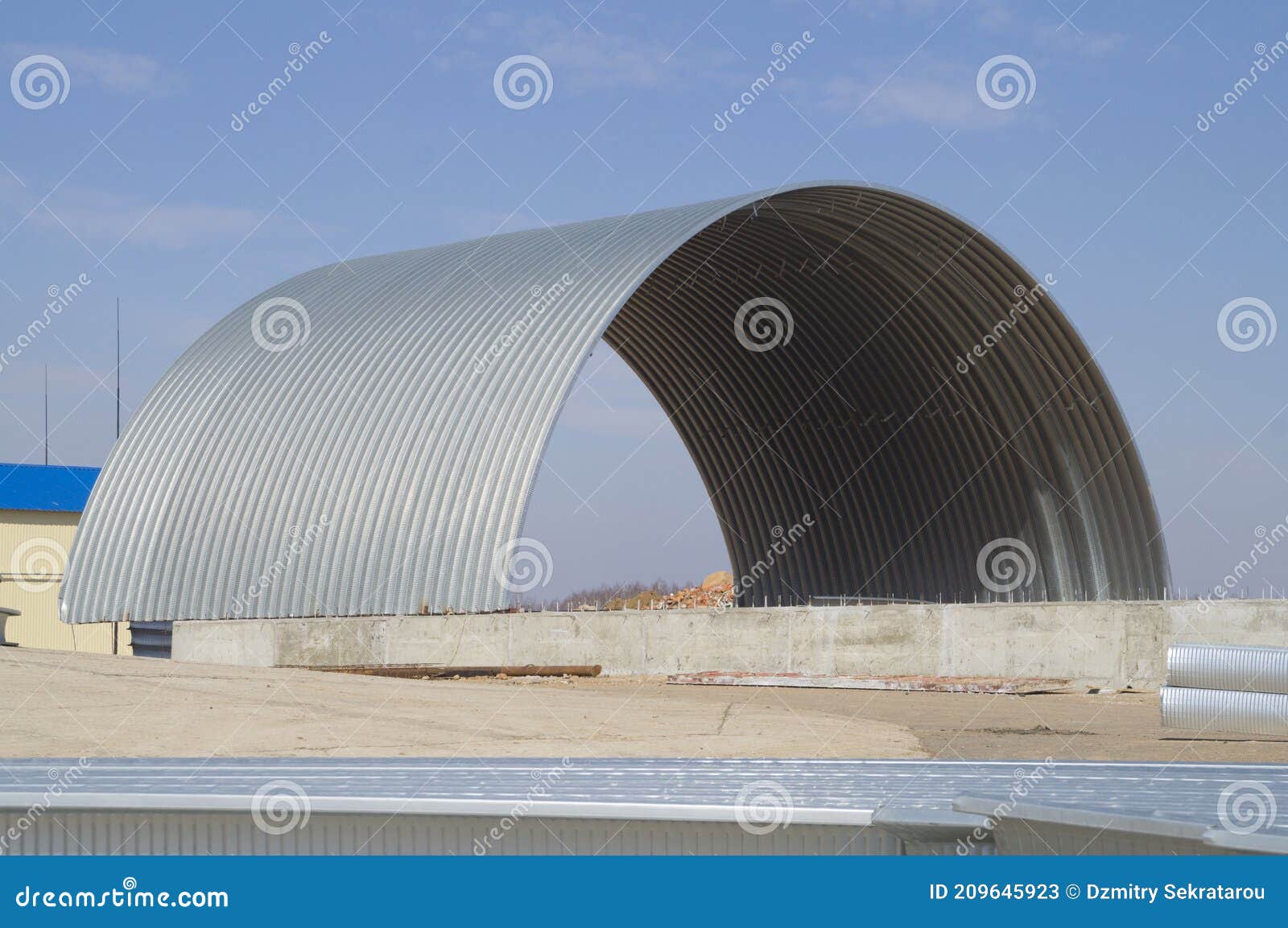 Construction of a Large Arch-type Warehouse Made of Metal Structures ...