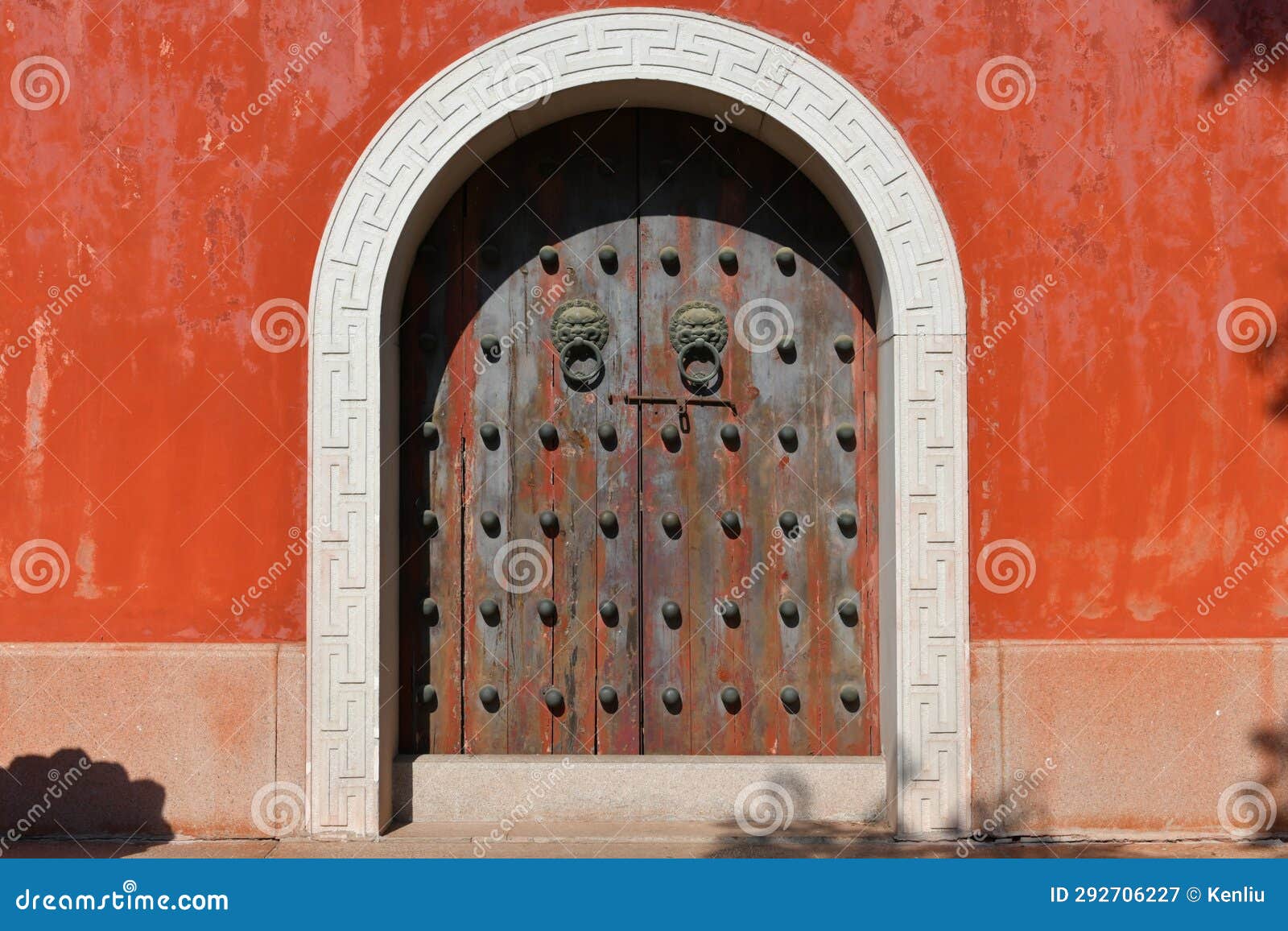 Doors in Traditional Chinese Architectural Style Stock Image - Image of ...