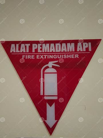 Photo Guide Instructions for Using a Hydrant and a Fire Extinguisher ...