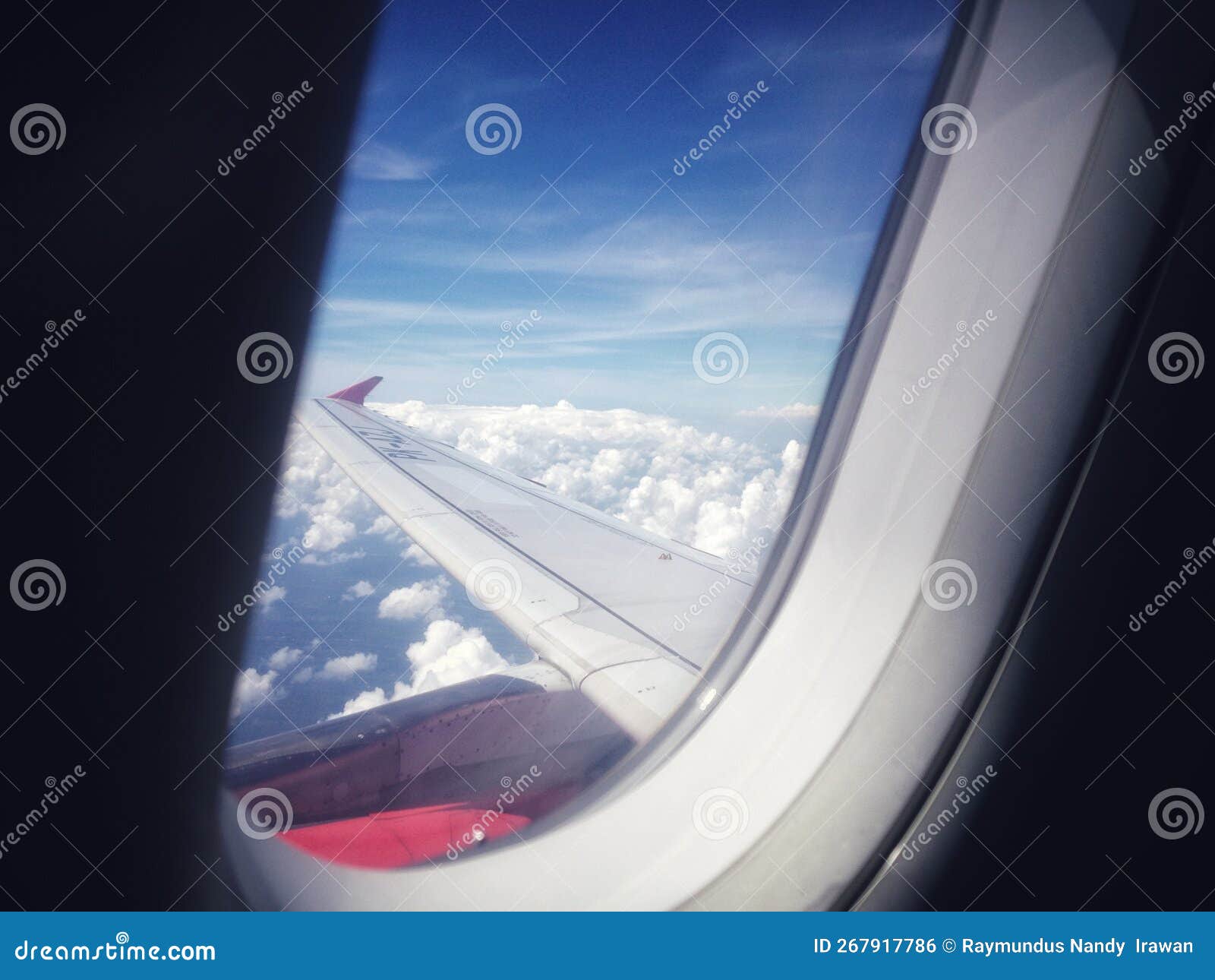 Airplane Wings Air On Airport Editorial Photo | CartoonDealer.com #92757339