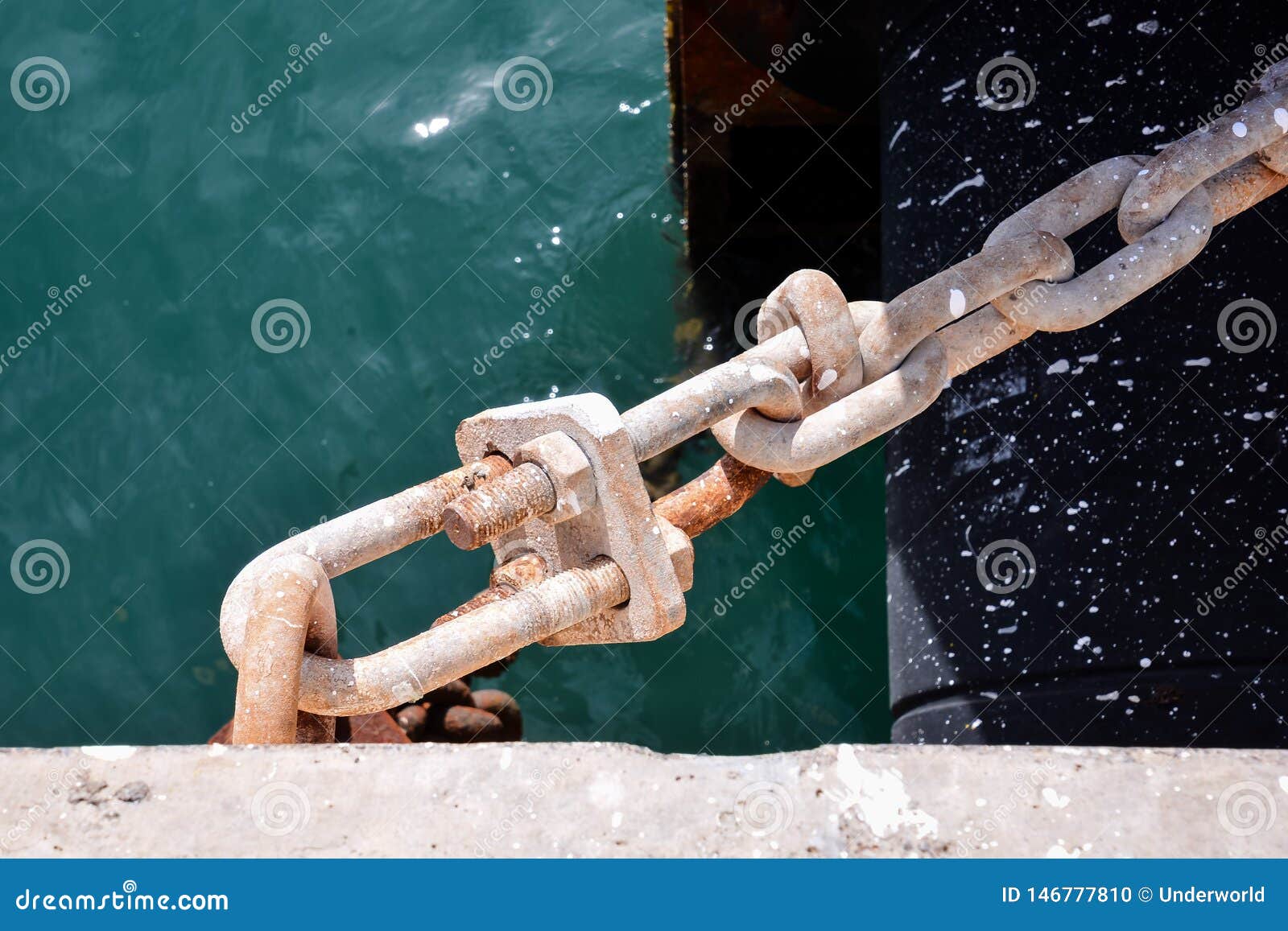Old rusty chain link macro stock photo. Image of power - 146777810