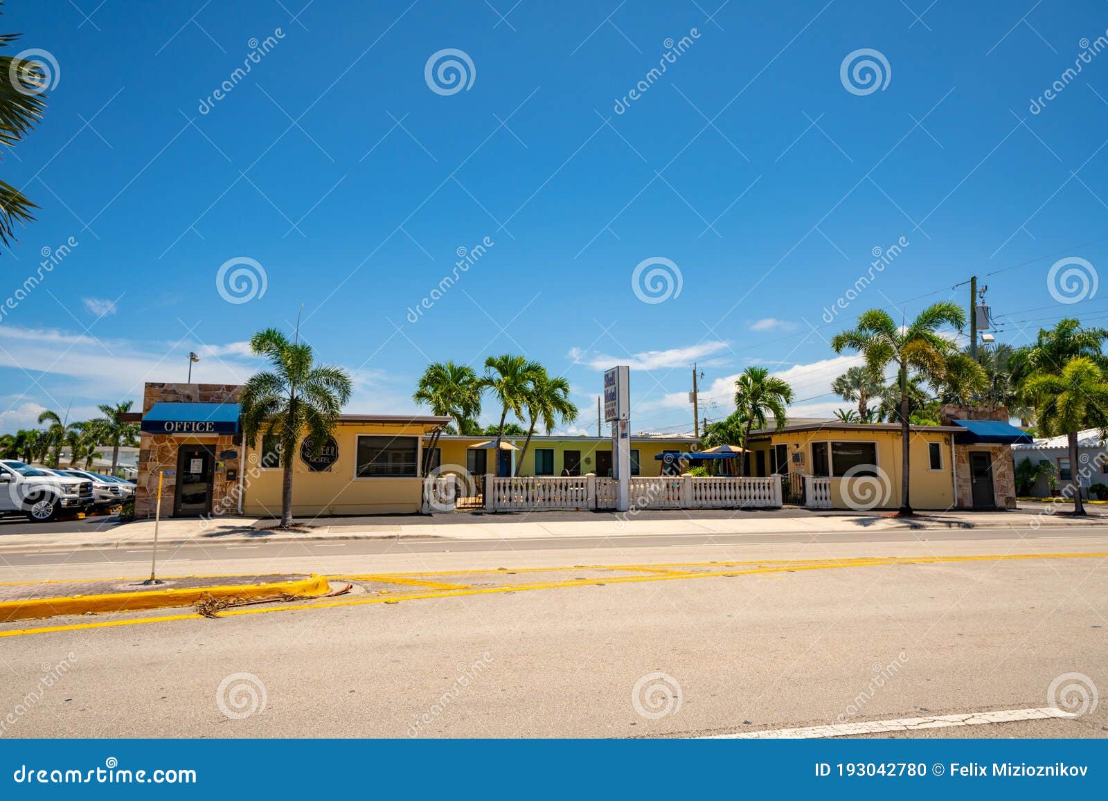 Photo of Shell Motel Hollywood FL Editorial Image - Image of businesses ...