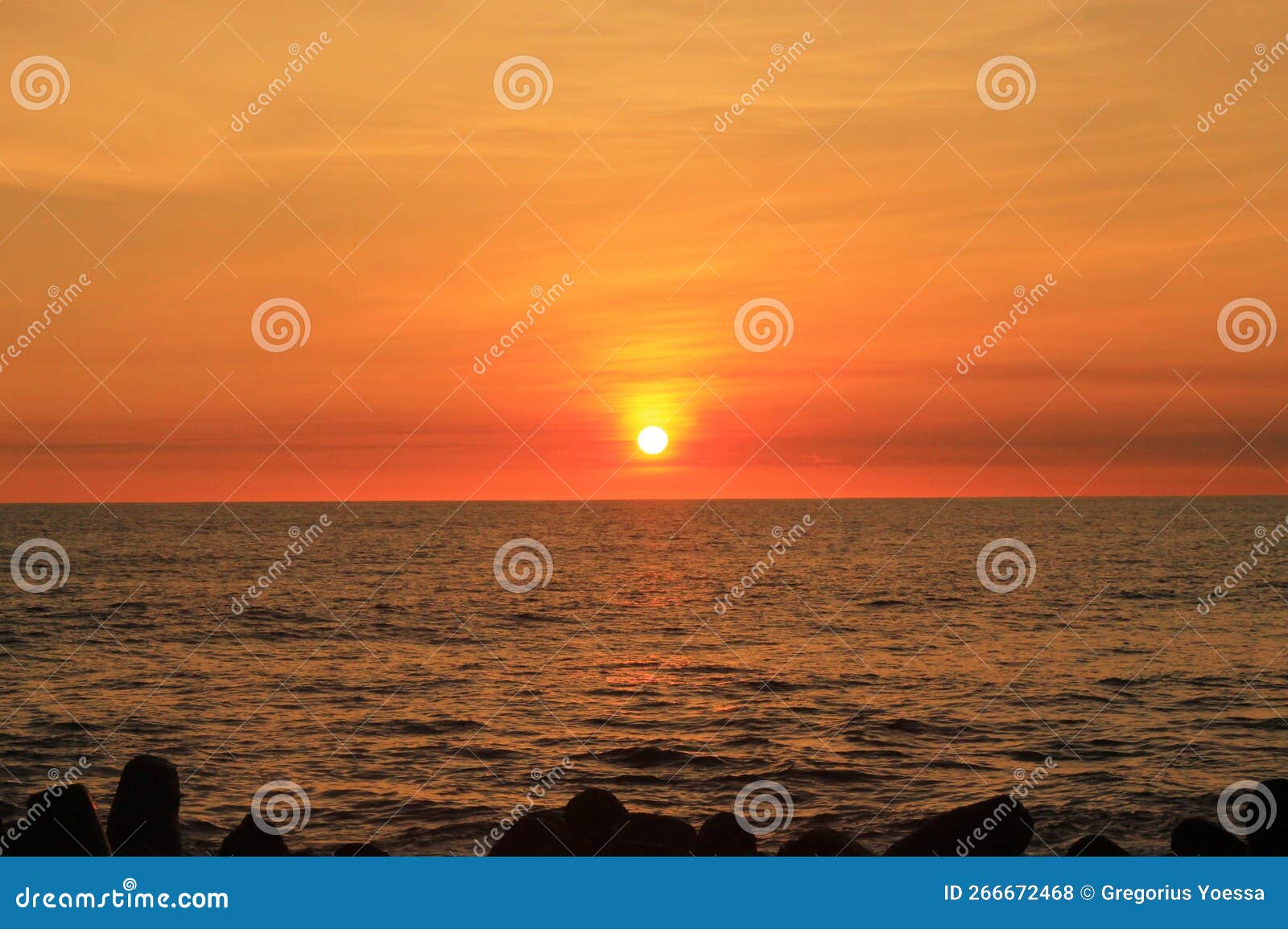 Silhouette Line Of Mountain Range As Sunsets Behind For Background Or ...
