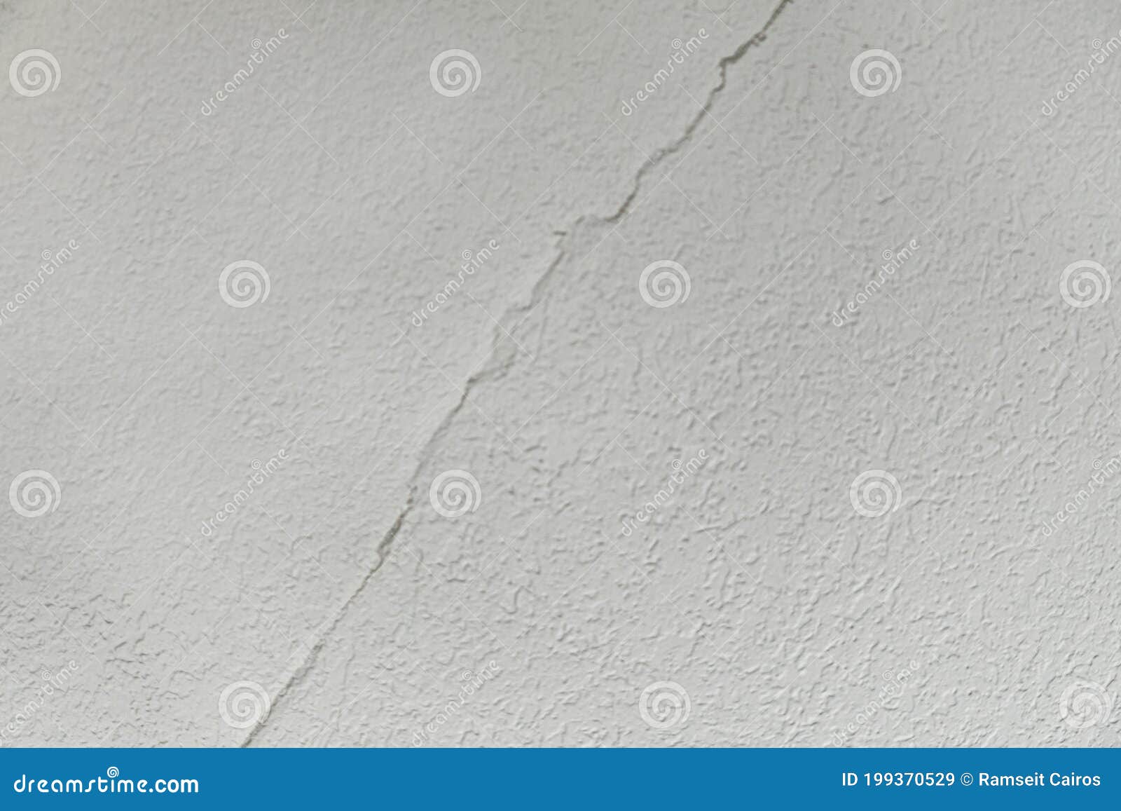 Cracked white wall 3 stock image. Image of page, pattern - 199370529