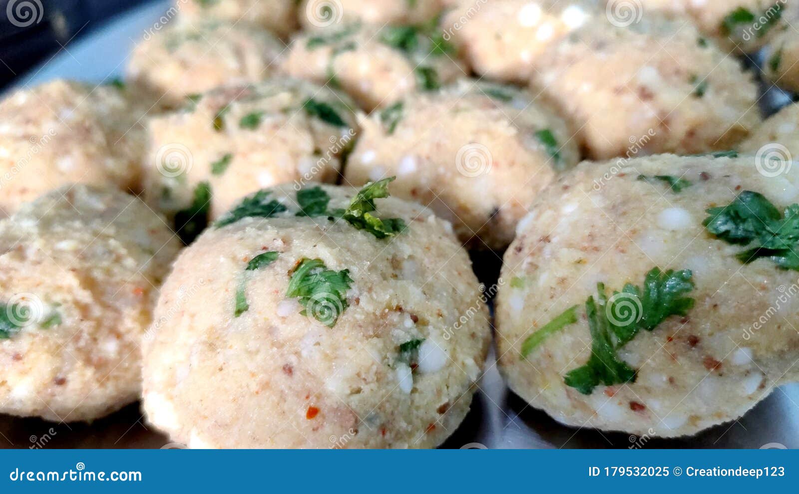 Photograph of Aloo Tikki Chaat Making Stock Image - Image of hotel ...