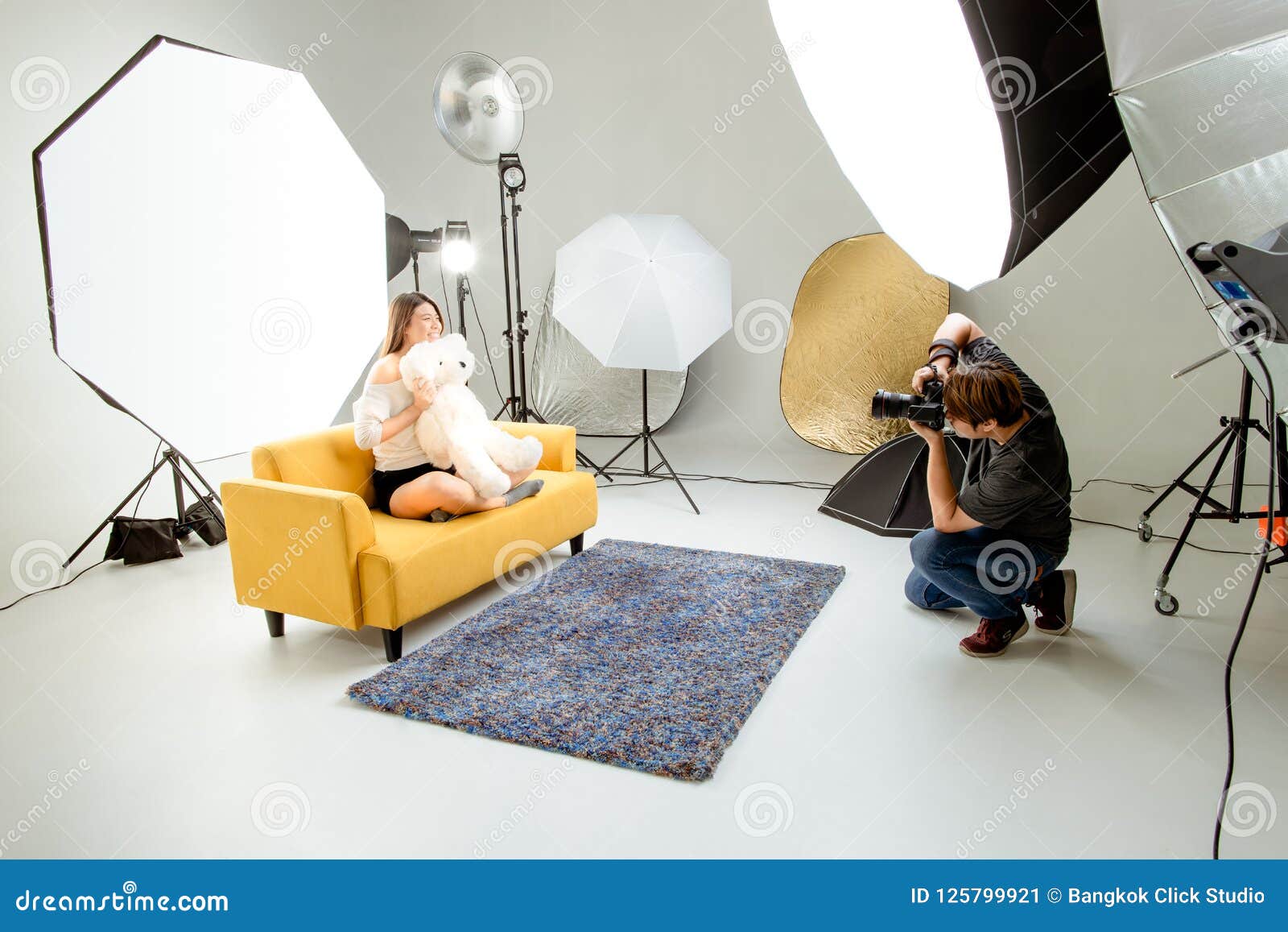 Photographer and Pretty Model Working in Modern Lighting Studio Stock ...