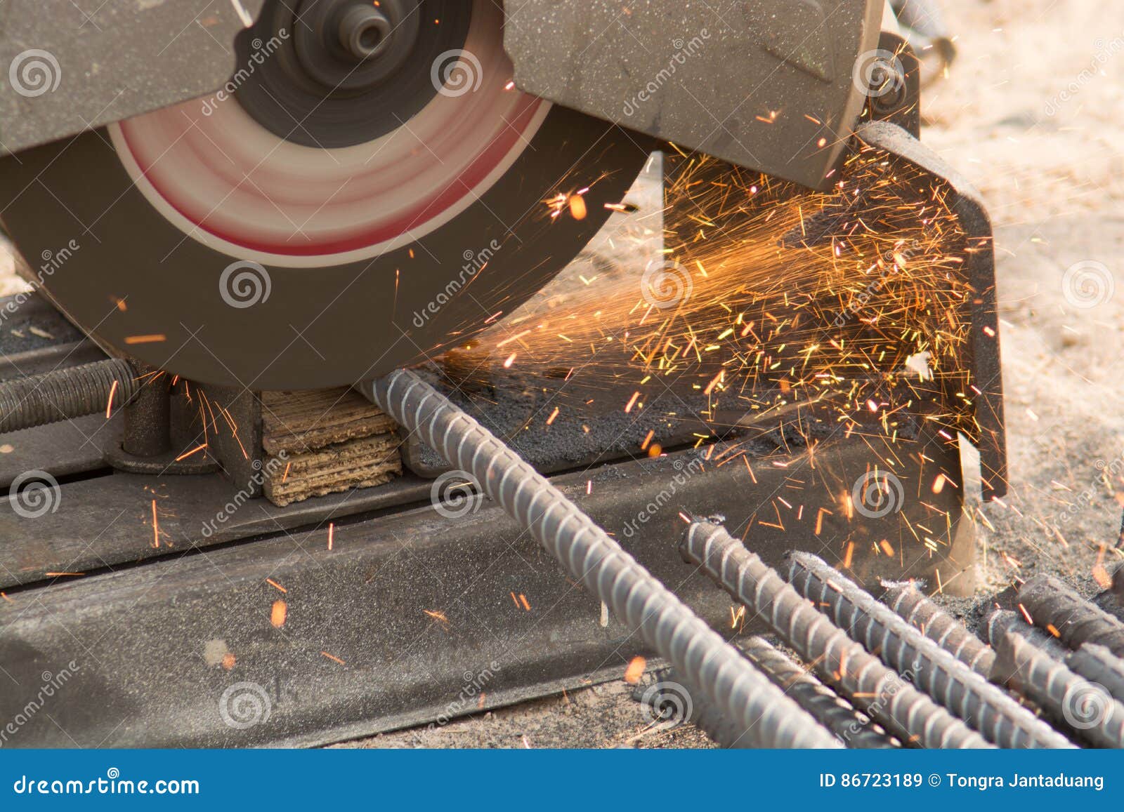 Photographers are Using Wire Cutters in Order To Use the Iron. Stock ...