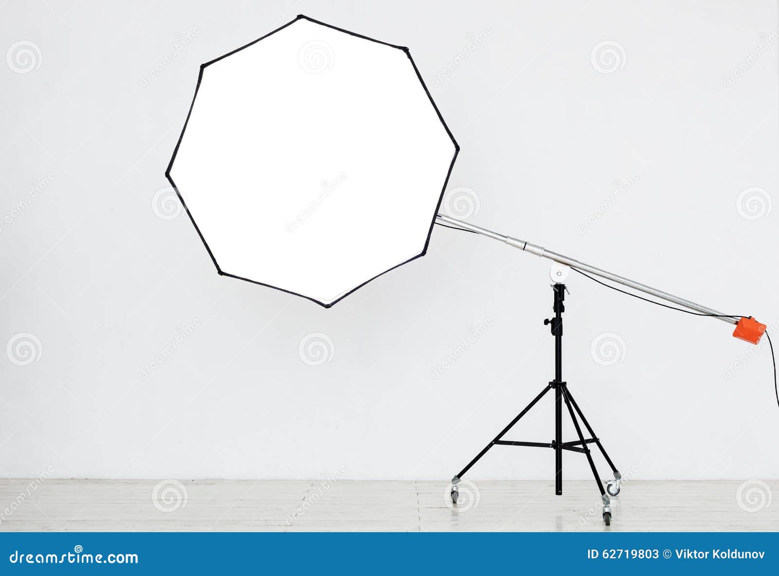 Deep Octobox Studio Softbox Modifier Is Shooting In The Studio Stock ...
