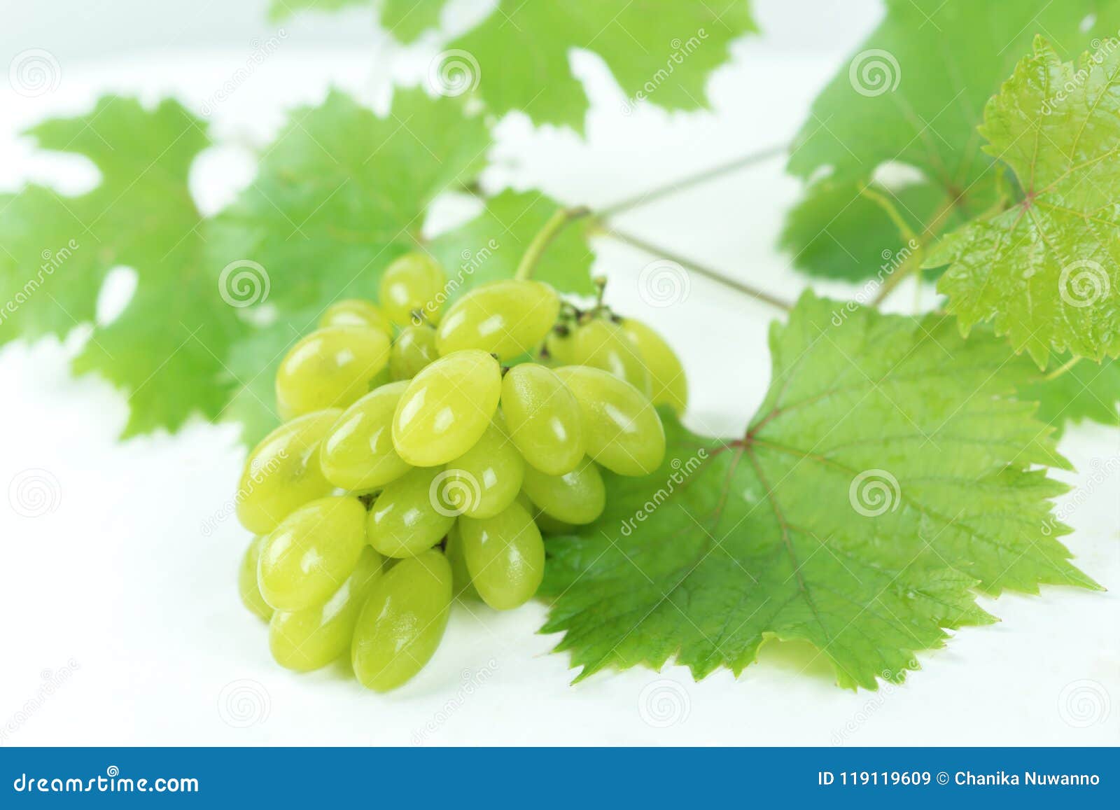 Photos Des Raisins Verts De Fruit Tropical Image stock - Image du ...