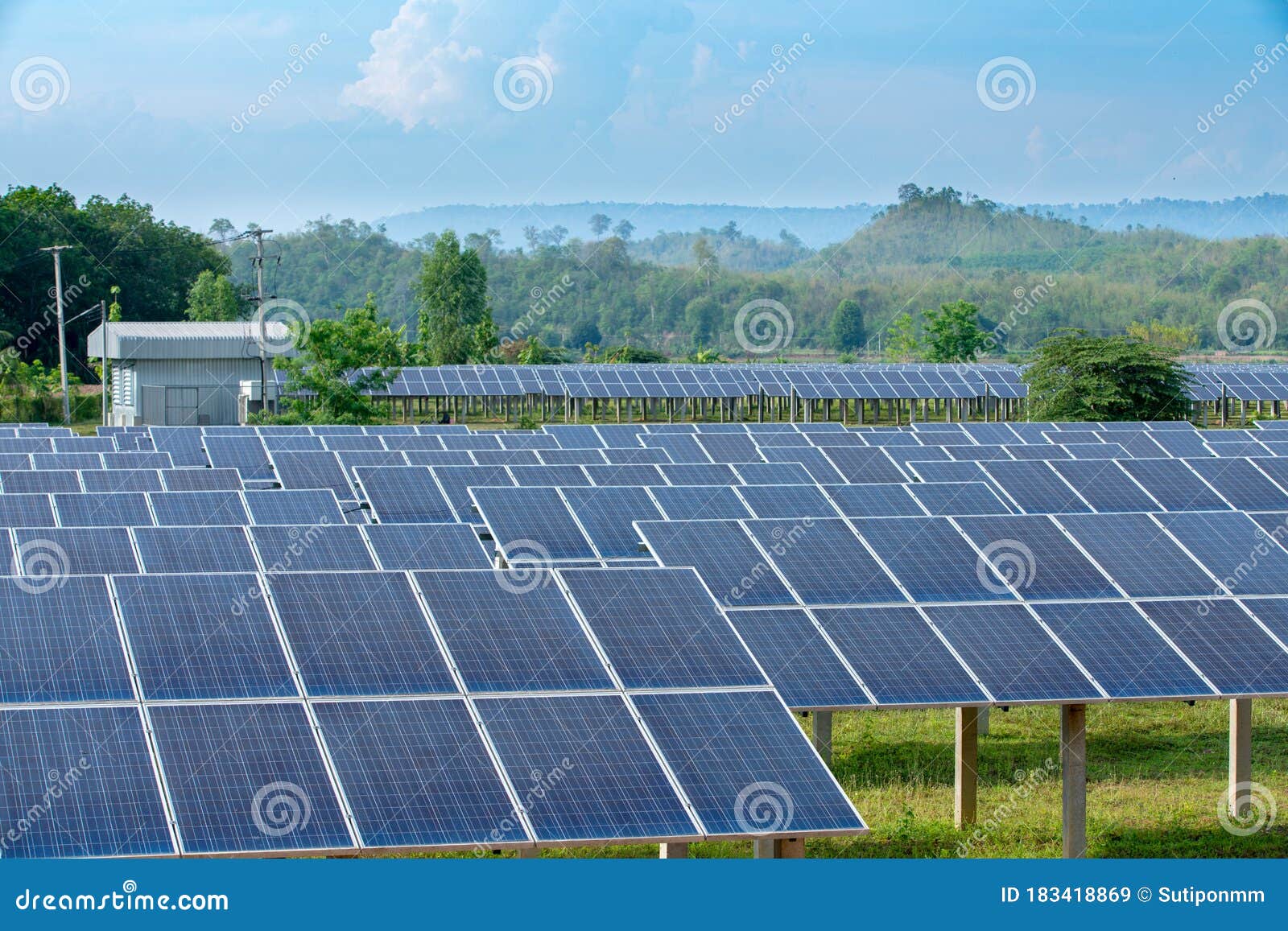Photovoltaic Cells in the Solar Panel Farm Stock Image - Image of ...