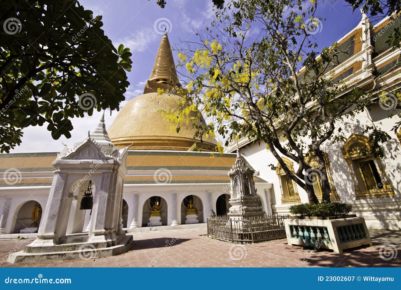 Phra Pathom Chedi stock image. Image of buddhist, spiritual - 23002607