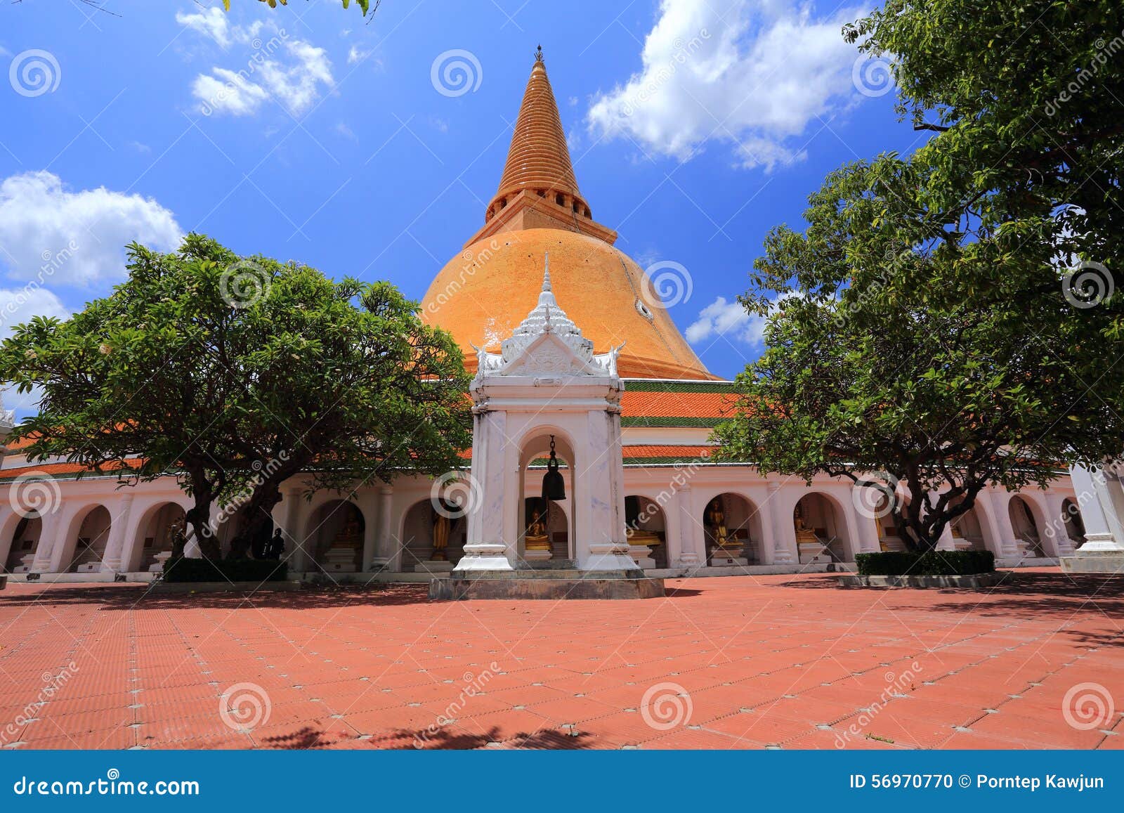 Phra Pathom Chedi stock photo. Image of religion, outdoors - 56970770