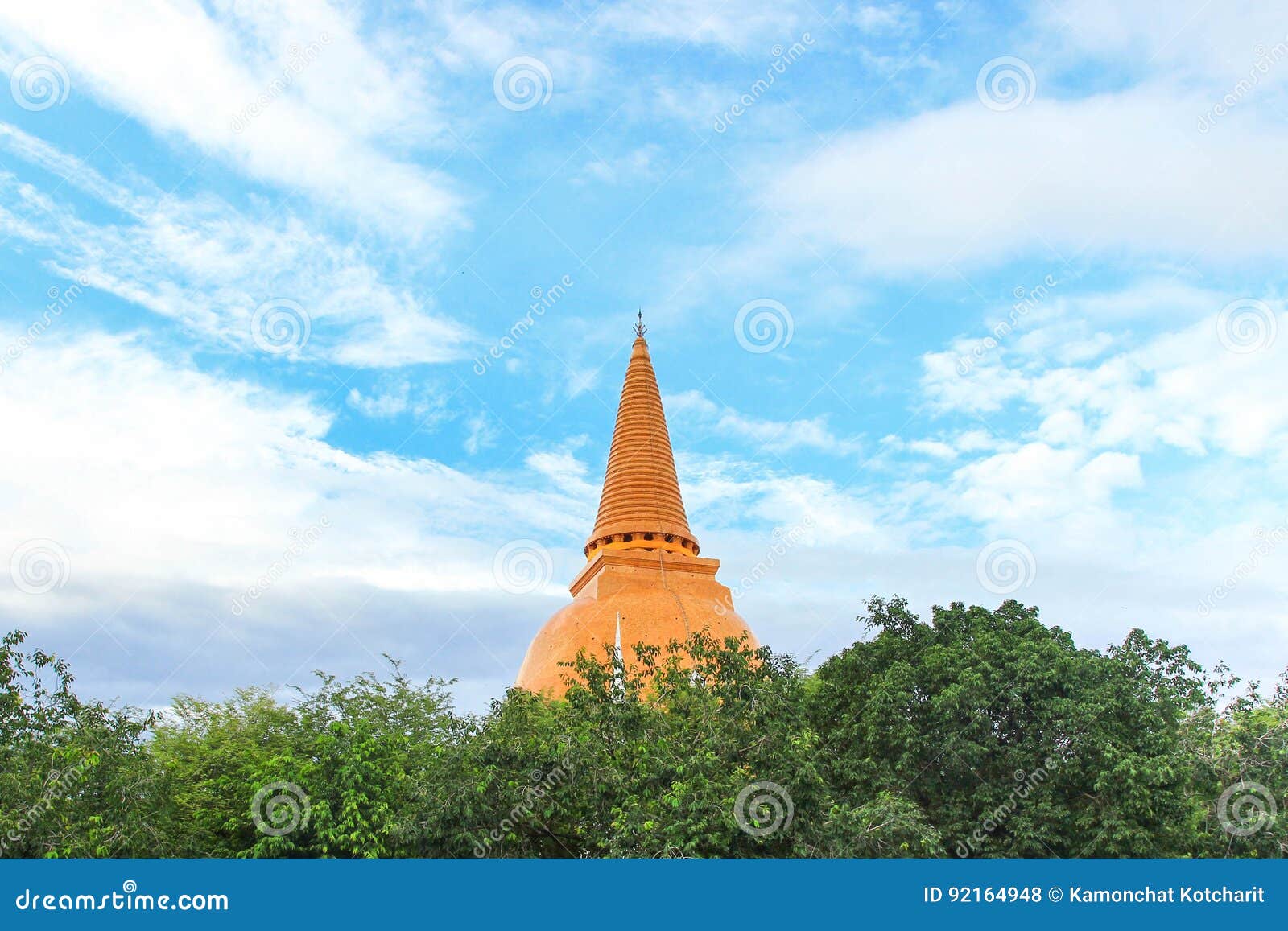 Phra Pathommachedi or Phra Pathom Chedi Stock Photo - Image of stupa ...