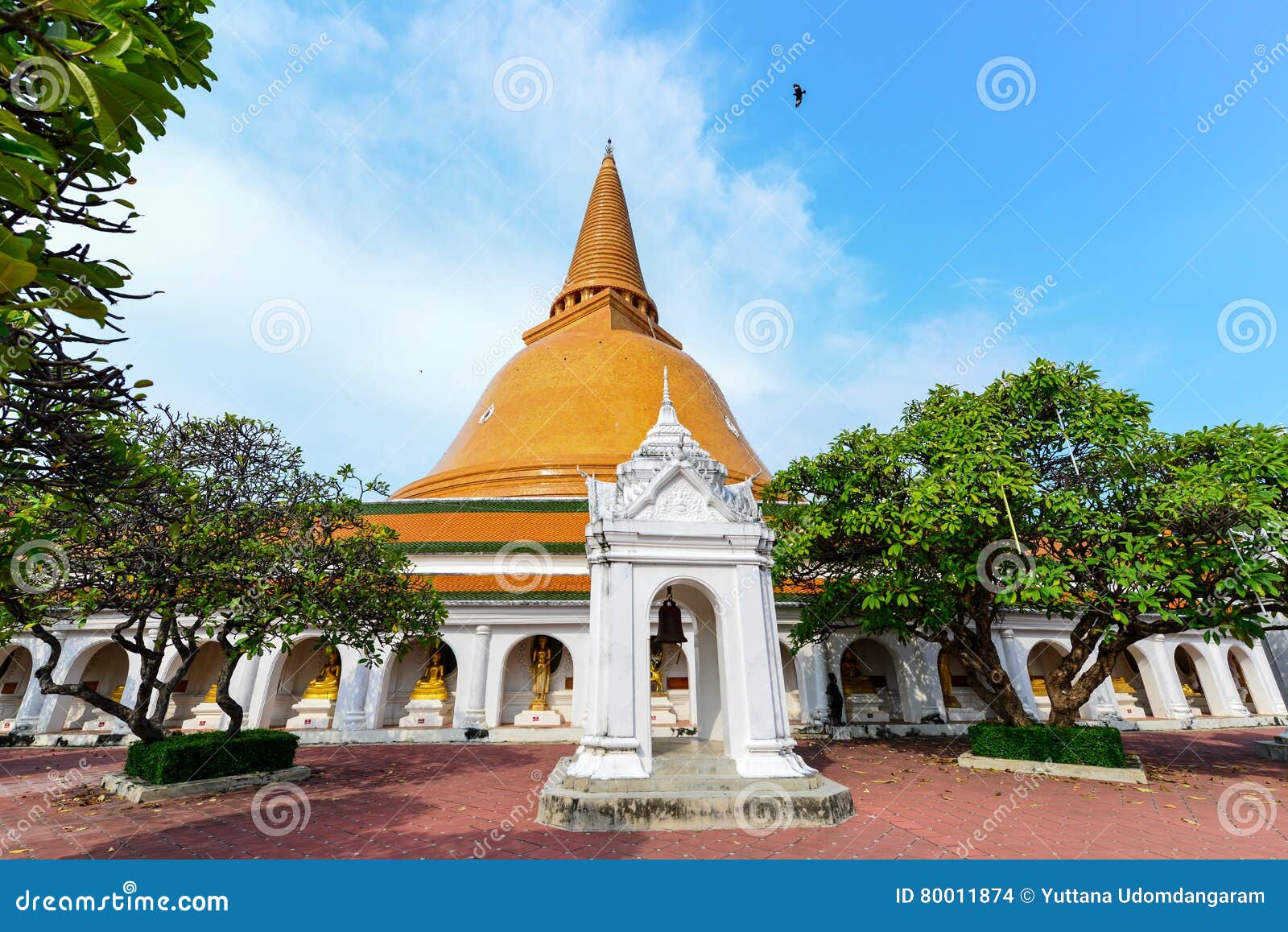 Phra Pathommachedi stock photo. Image of asian, city - 80011874