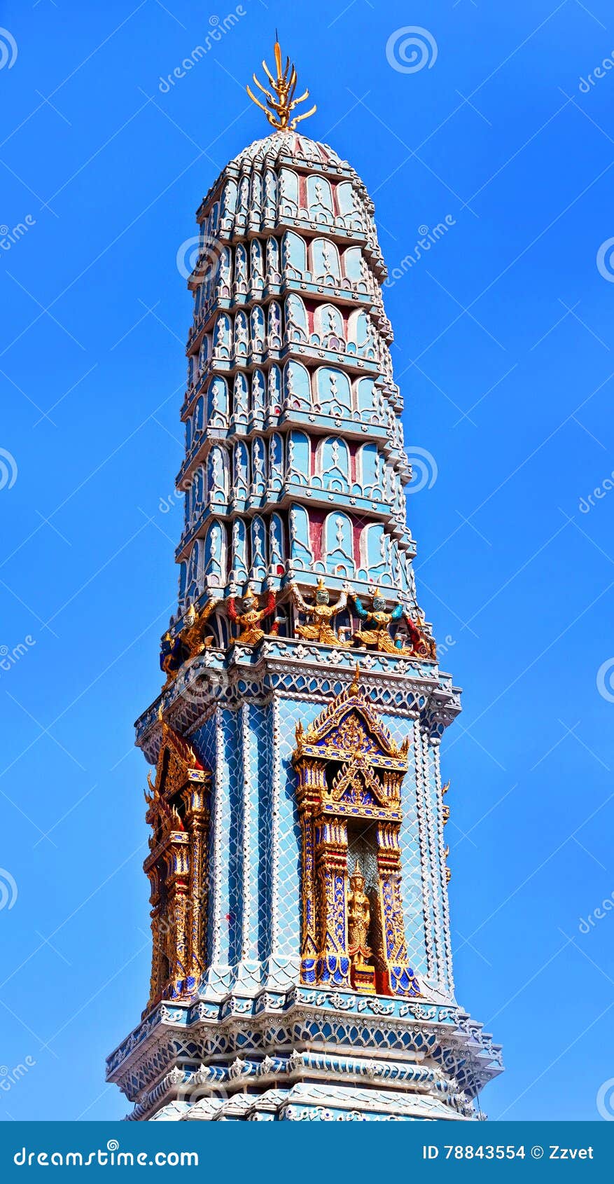 Phra Prang Tower in Wat Pho in Bangkok, Thailand Stock Photo - Image of ...