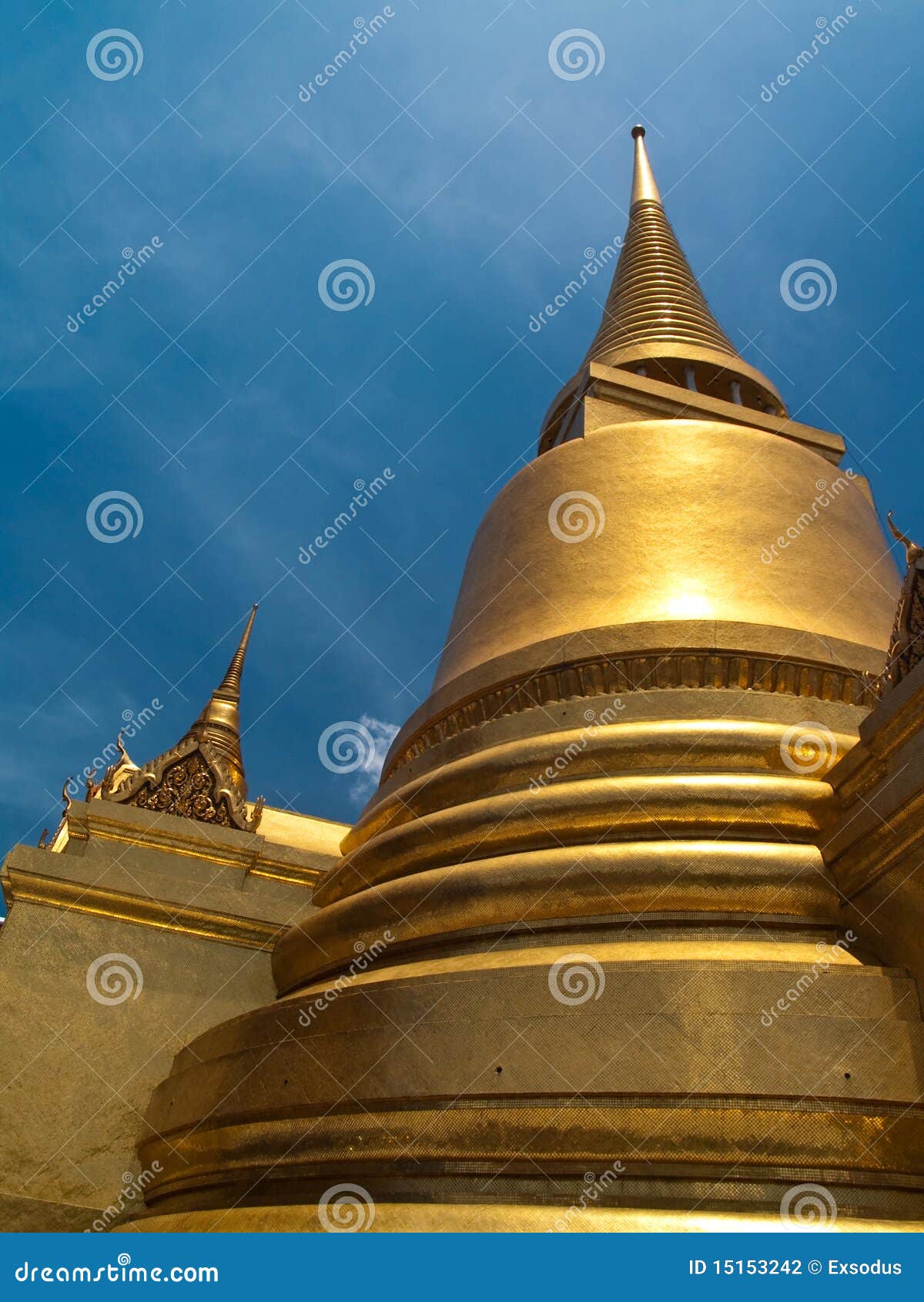 Phra Sri Ratana Chedi stock photo. Image of buddhism - 15153242