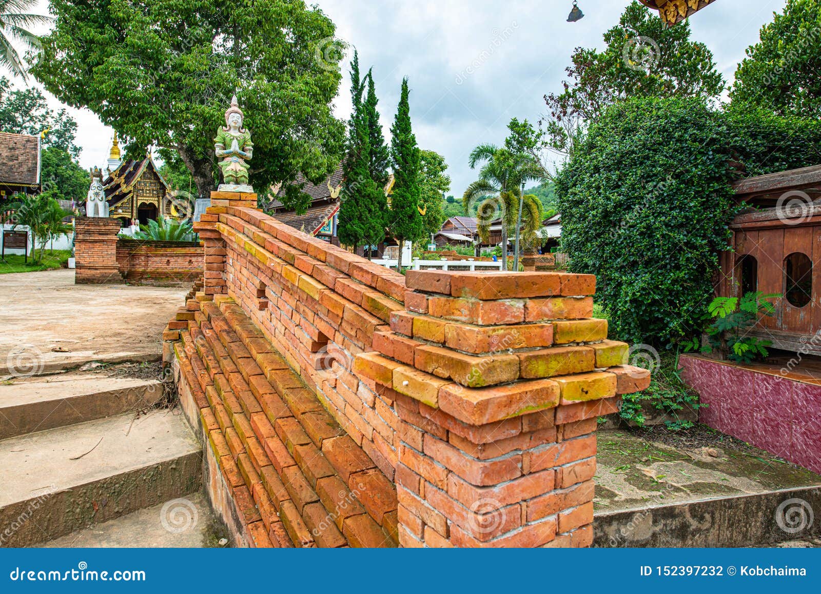 The Phuttha Eoen Temple in Mae Chaem District Stock Photo - Image of ...