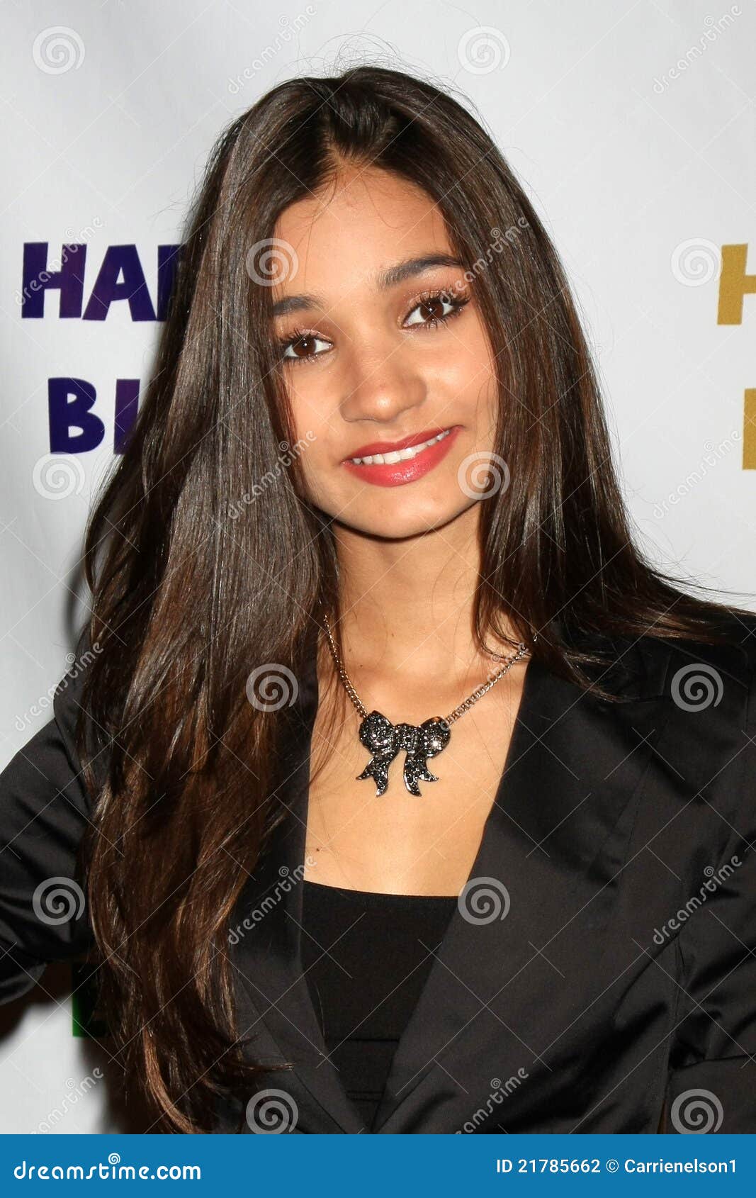 Pia Mia editorial photography. Image of crimson, angeles - 21785662