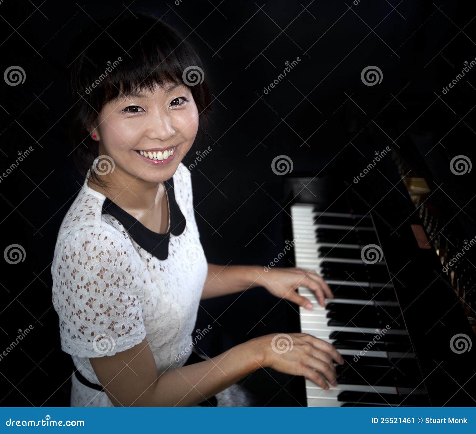 Pianist stock image. Image of chinese, fresh, instrument - 25521461