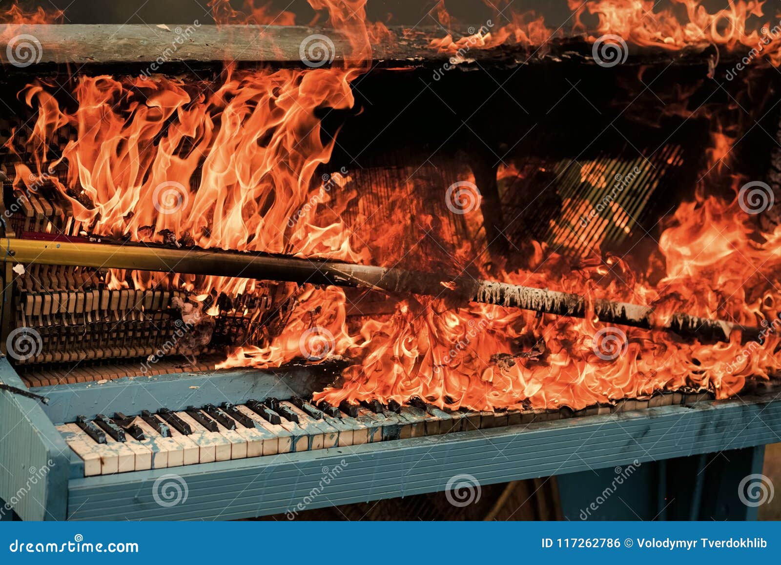 Piano on Fire, Keyboard, Smoke. Stock Photo - Image of skill, retro ...