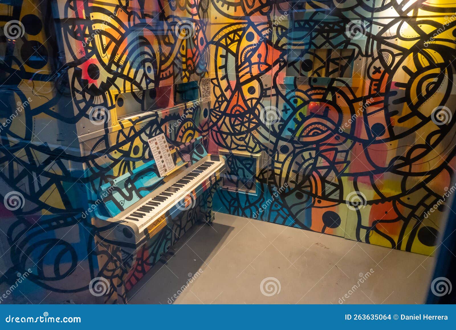 Piano Graffiti - View from the Streets of Amsterdam, Historical ... Piano Graffiti - View from the Streets of Amsterdam, Historical ...