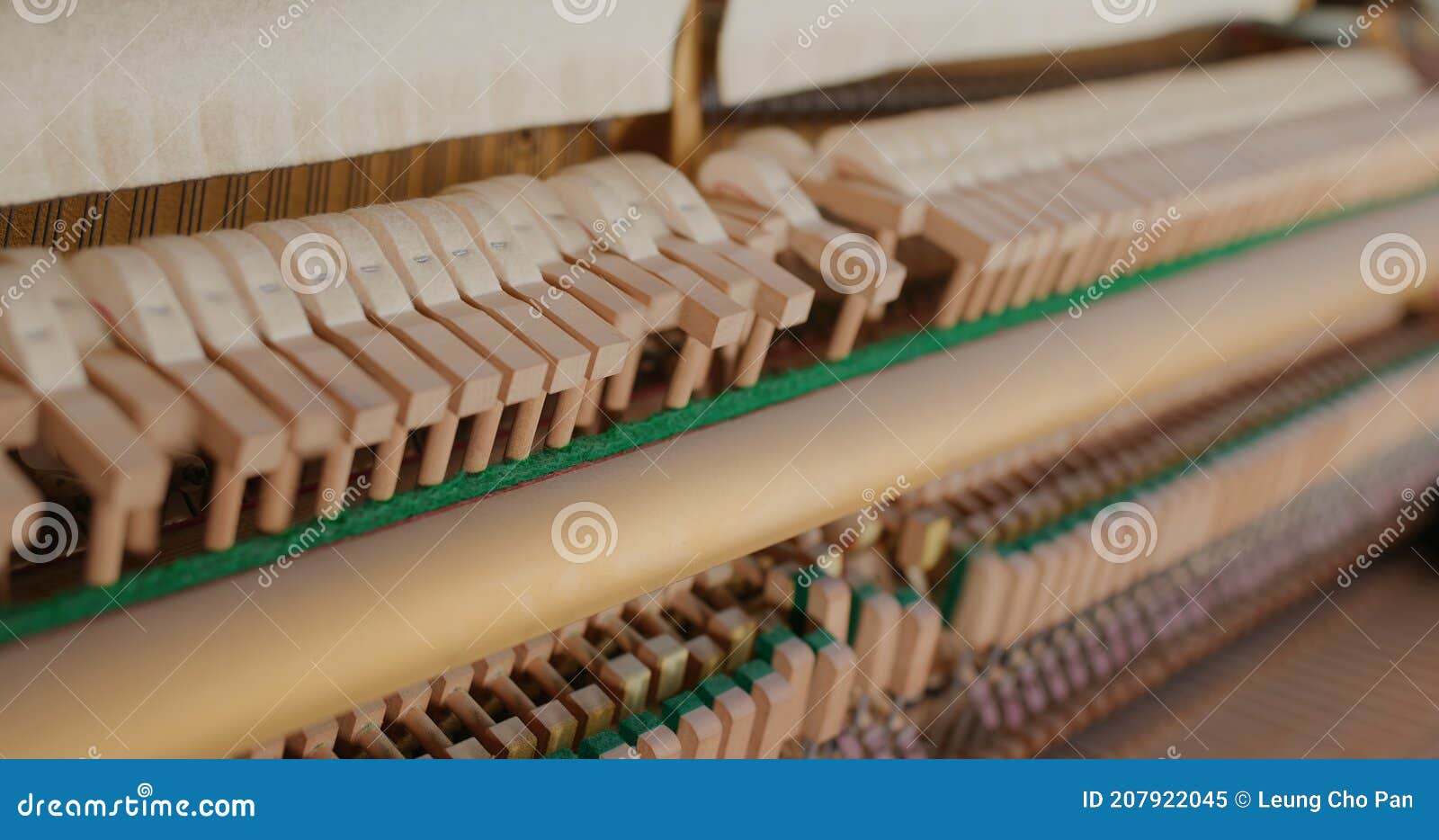 Piano Hammers Hit the String Stock Image - Image of play, chord: 207922045